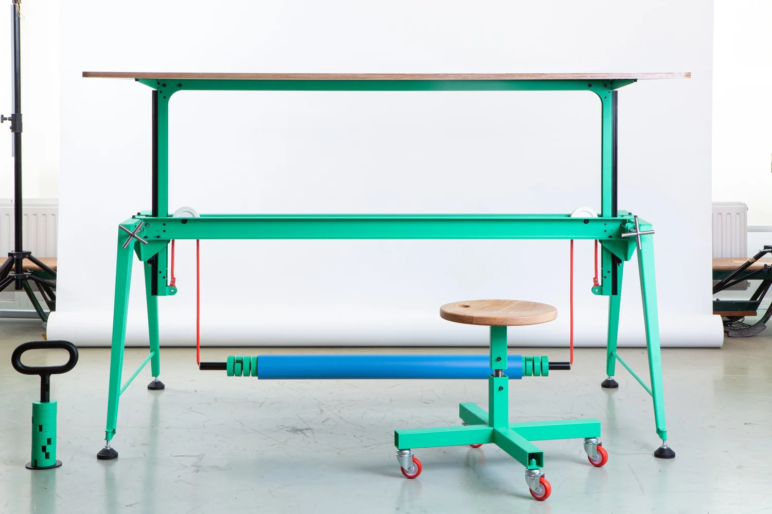 'A Simple Machine' is Counterweight Table, Gas Spring Table and Hour ...