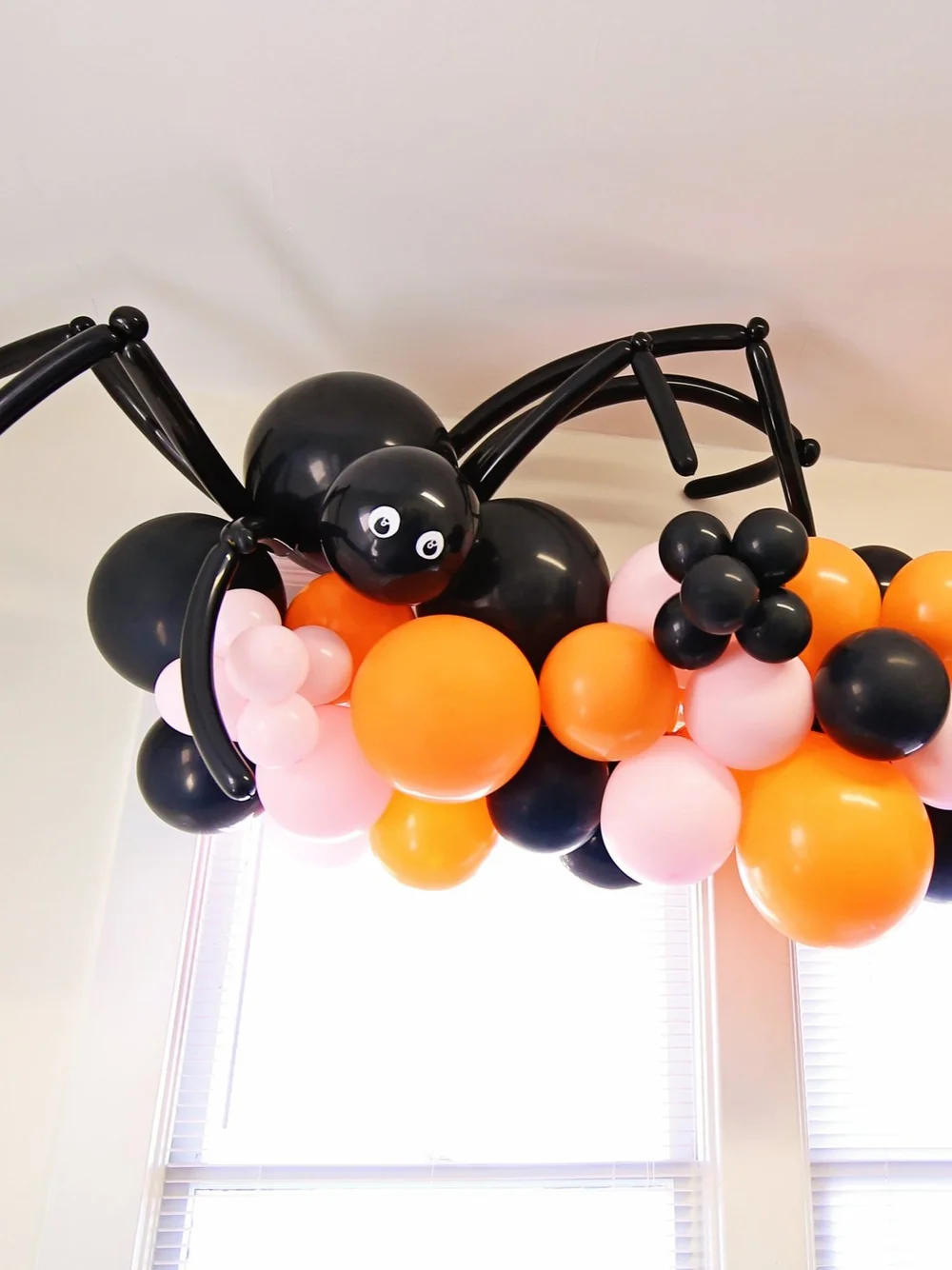 Grab and Go Balloons - Balloon Theory St. Louis
