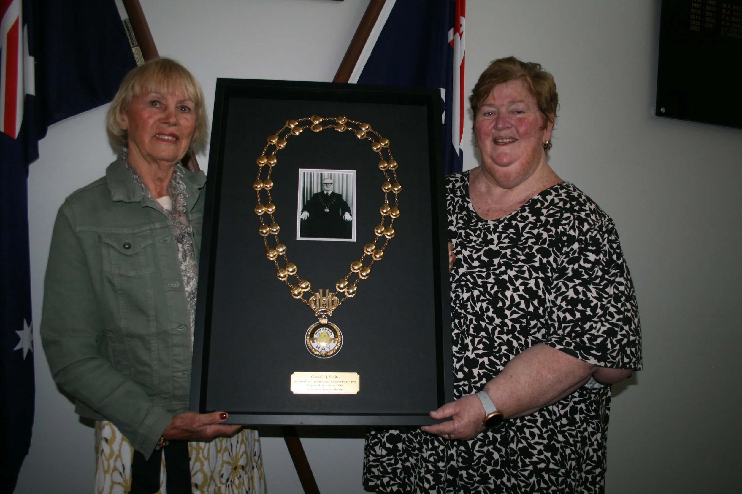 Mayoral chains returned to Hay — The Riverine Grazier