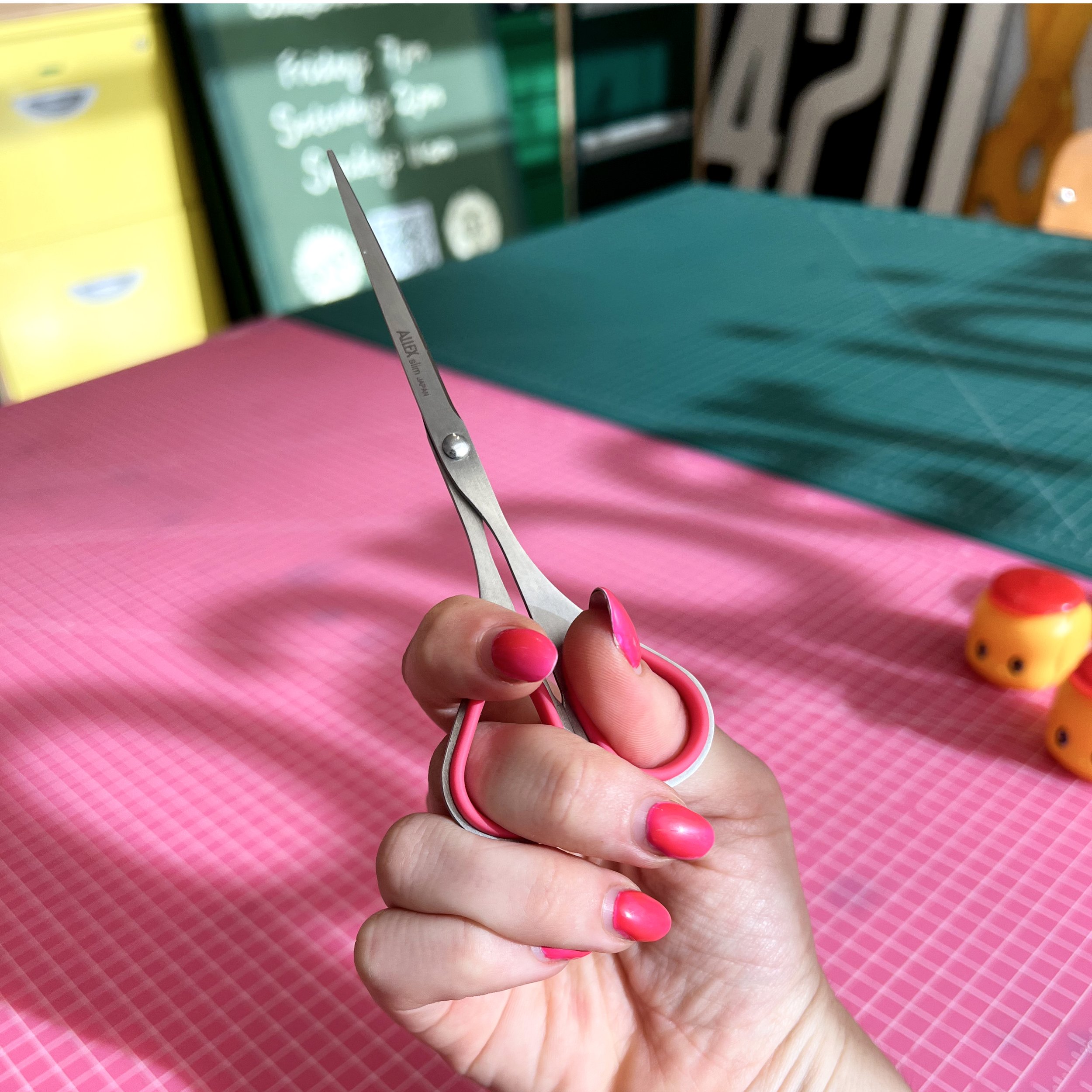 Allex Pink Slim Scissors — that paper joint