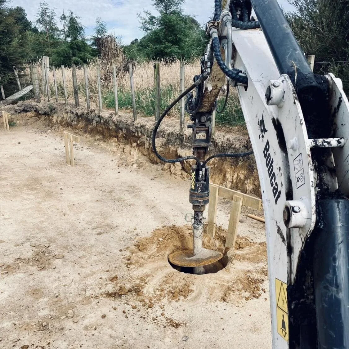 Digger Co. | Machinery and Operator Hire 7 Days a week | Bay of Plenty