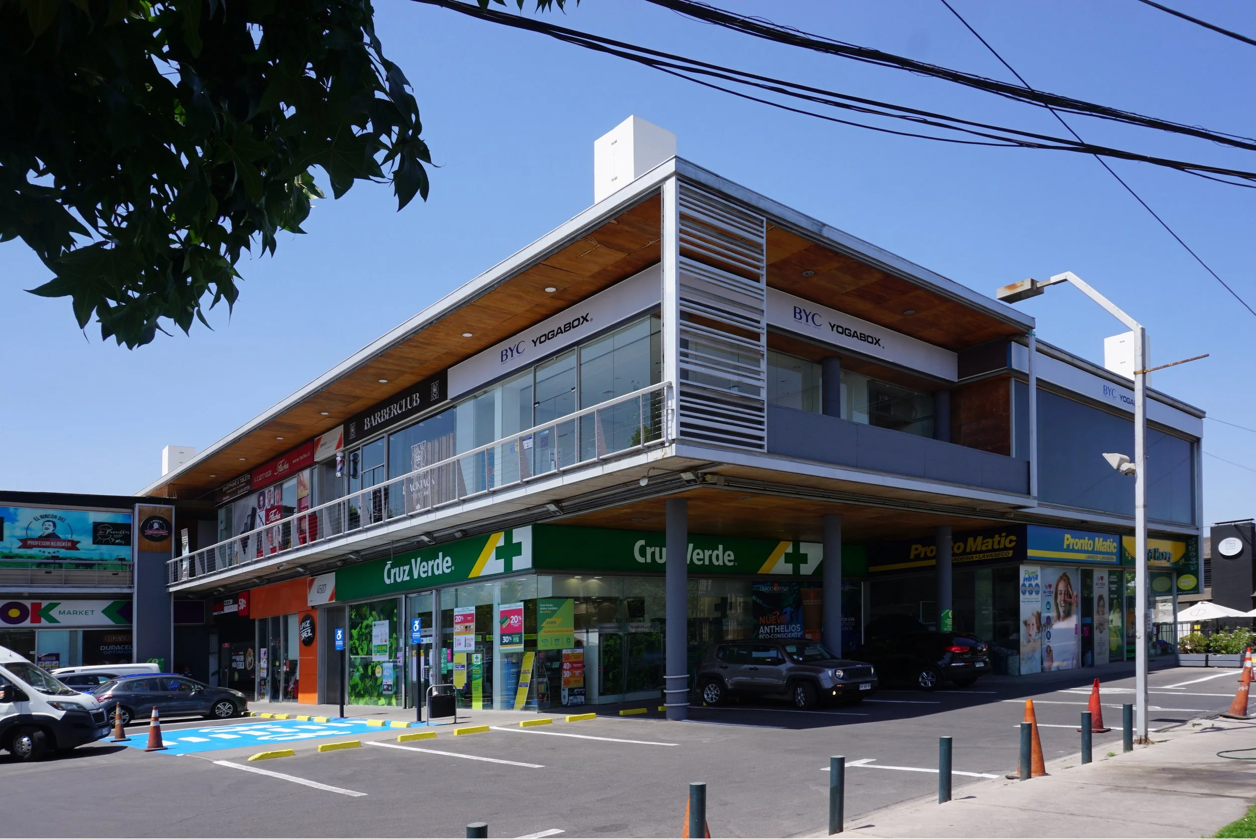 Strip Center Patio Tobalaba - Providencia — G105