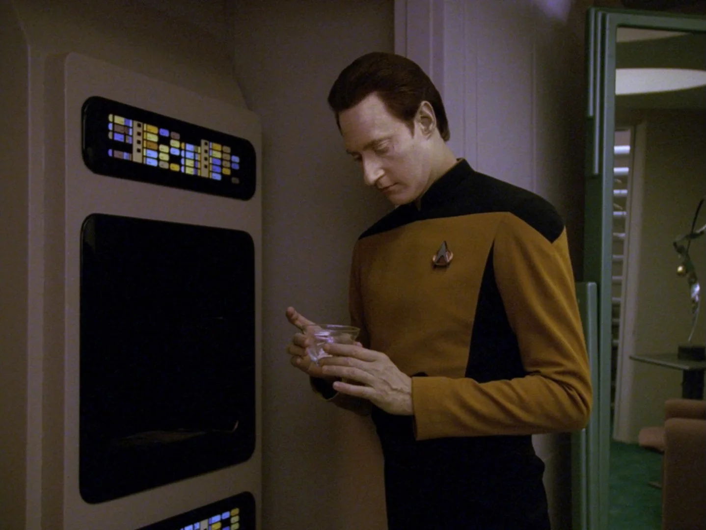 Kinetic Ribbon Sculpture by C. Jeré — Star Trek + Design