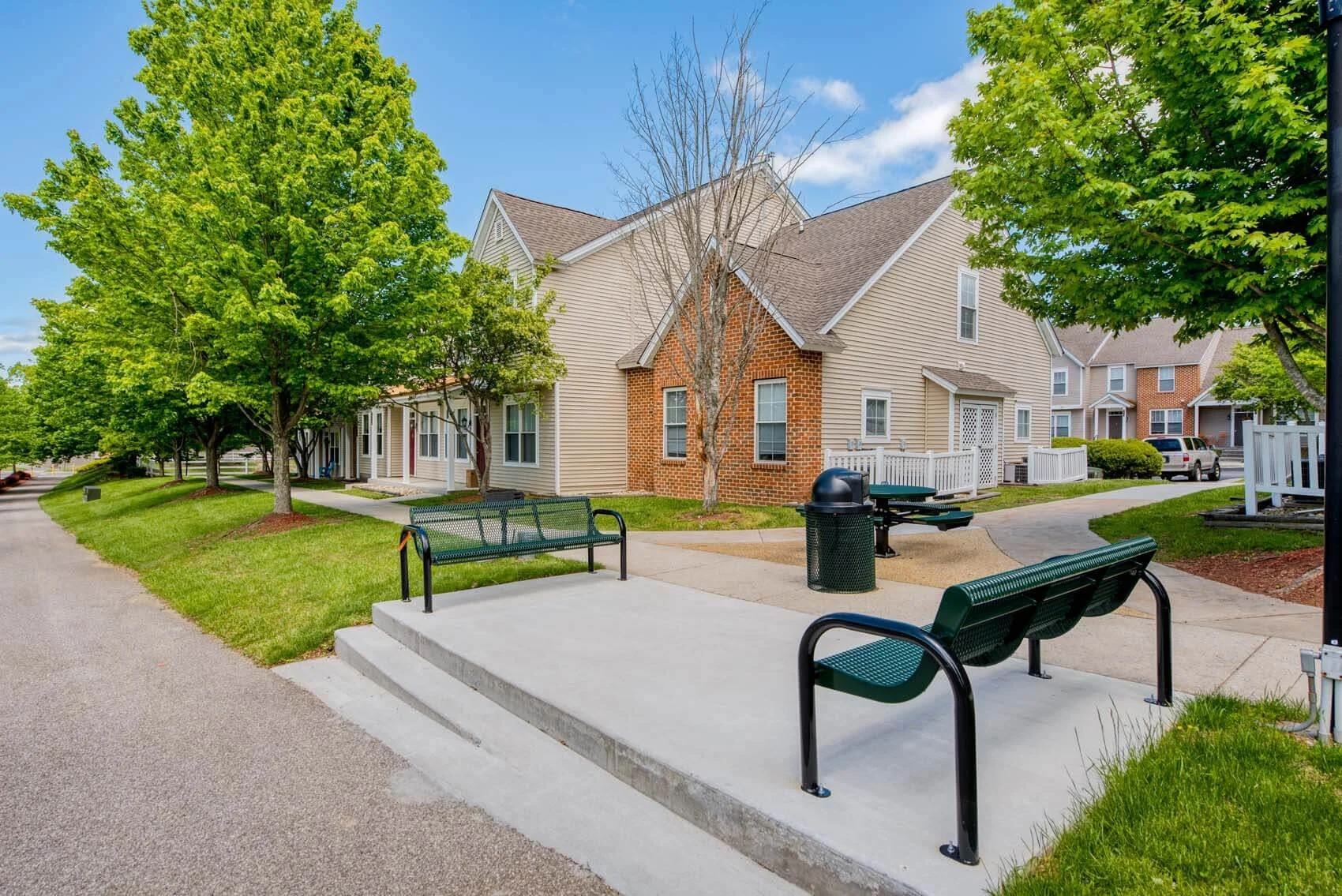 Gallery | Off-Campus Apartments — Maple Ridge Townhomes