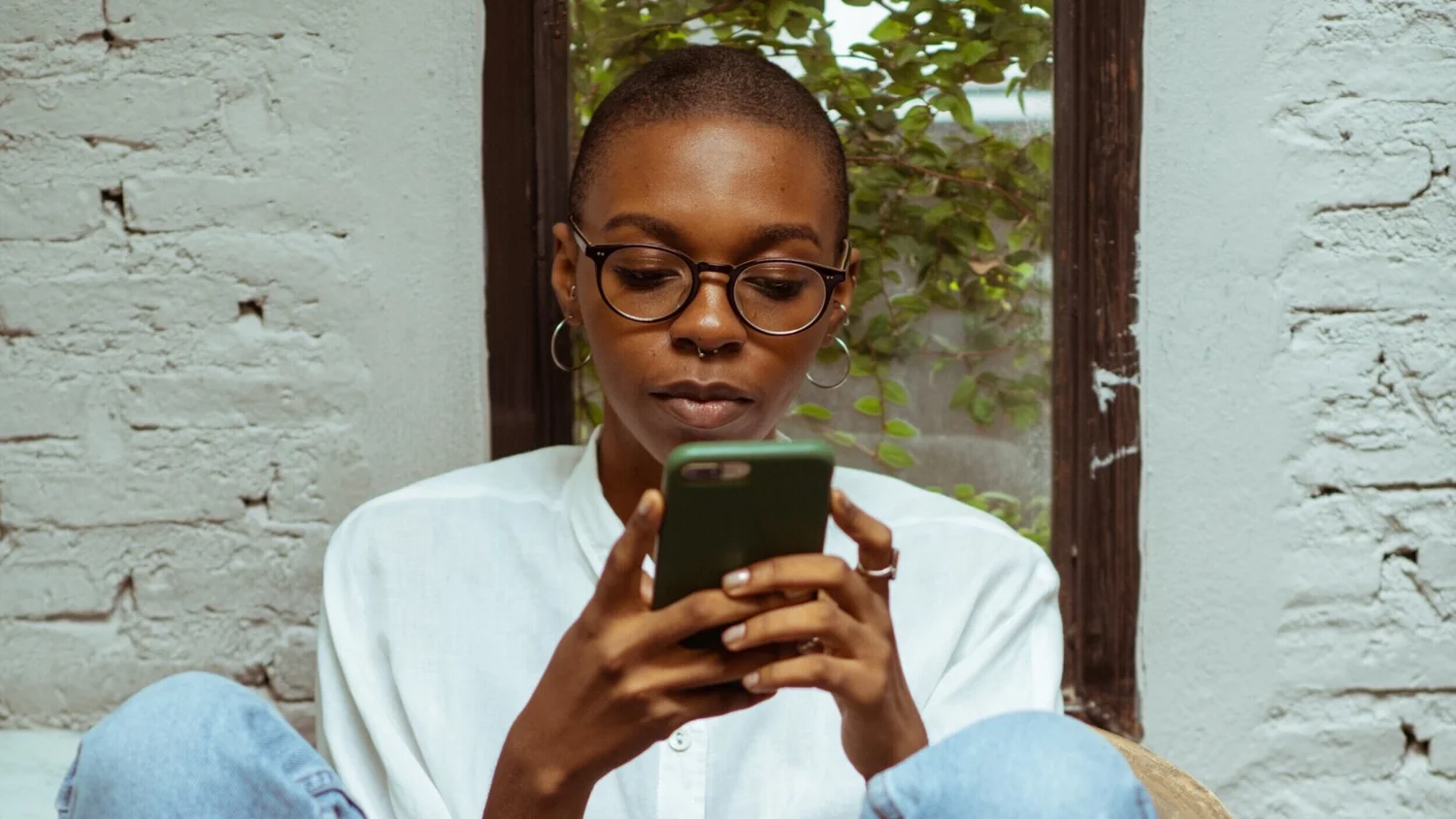 Experts: Why and How to Unplug from Social media