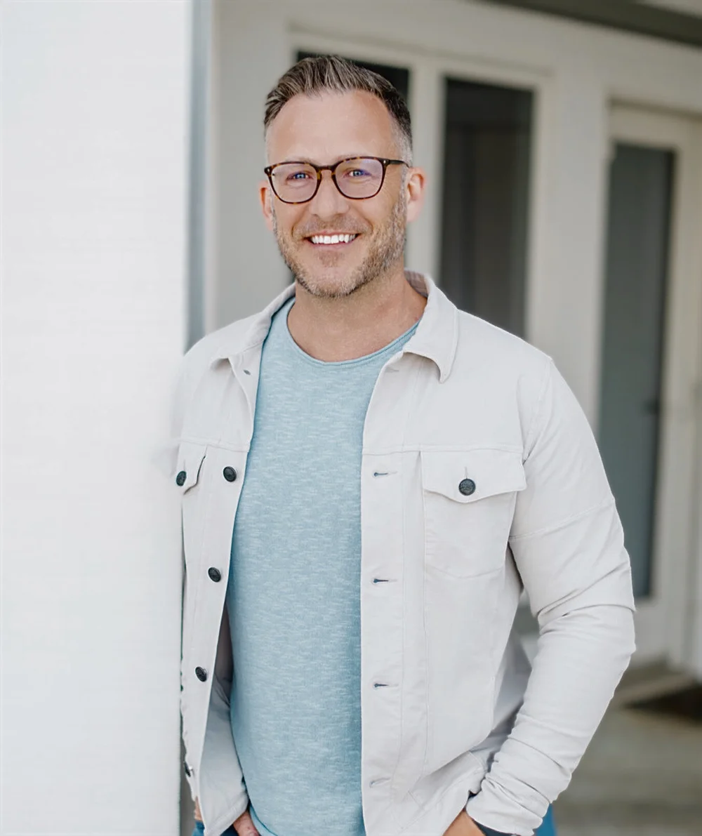 About — Robert Finigan