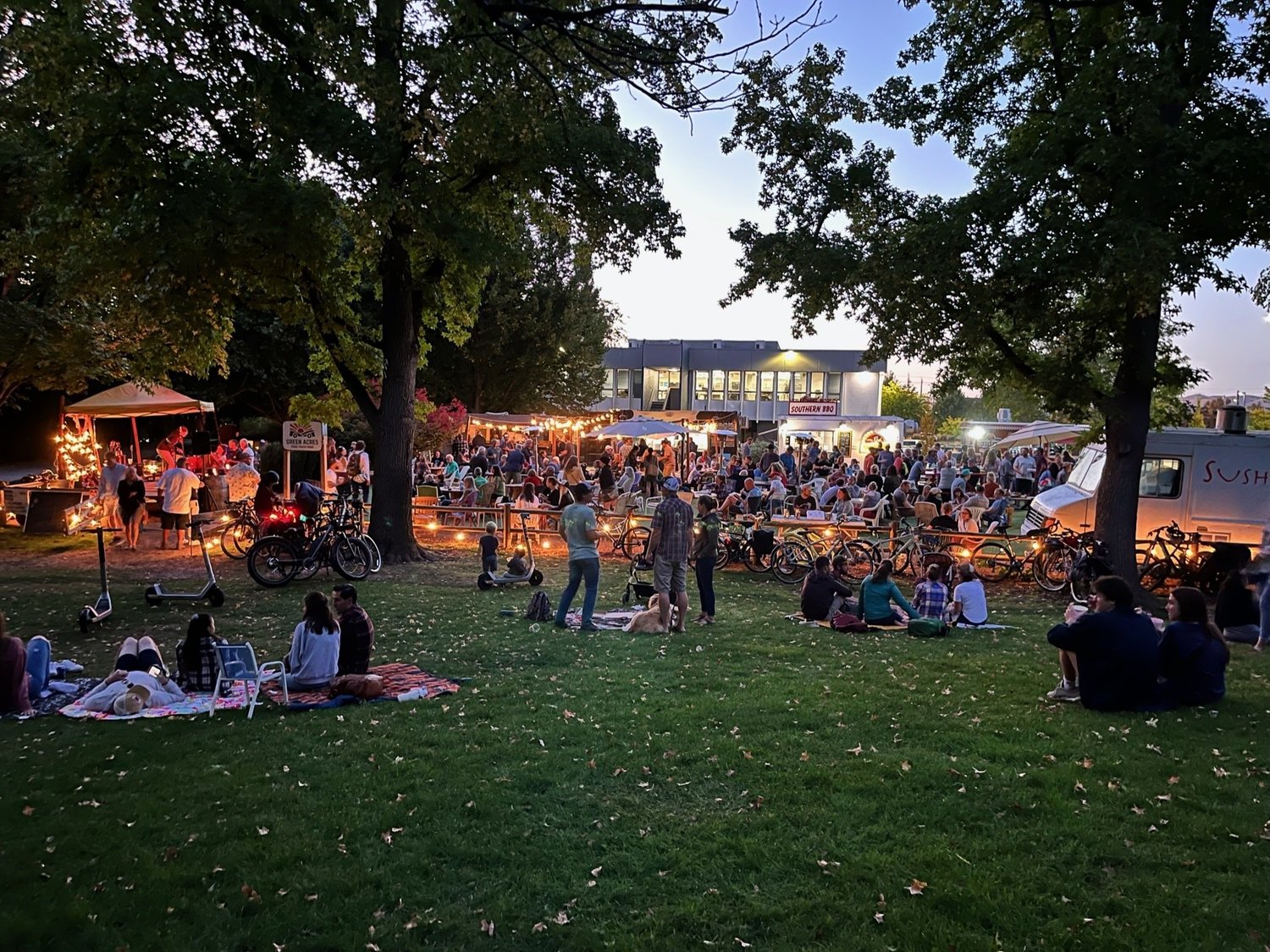 Green Acres | Outdoor Venue & Food Truck Park