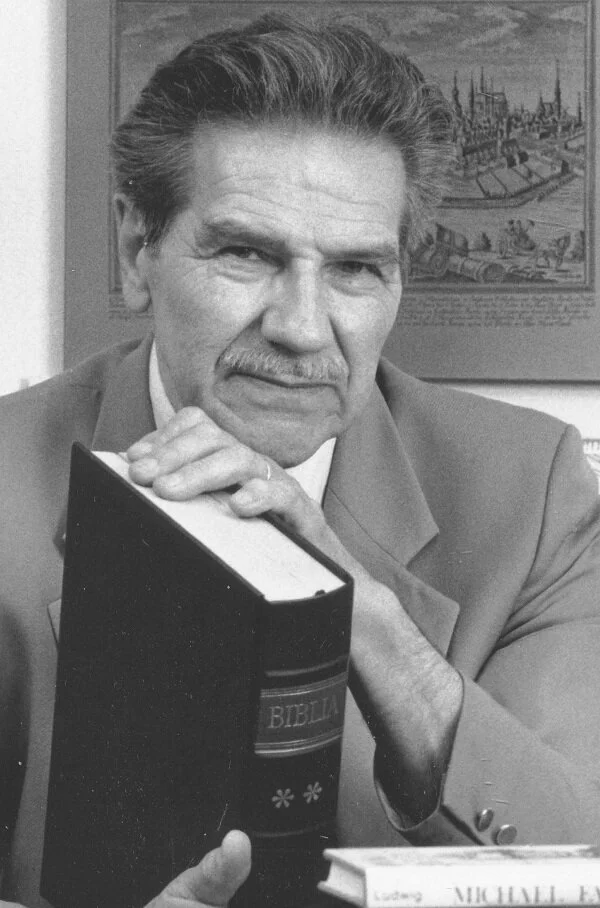 Fred Metzger — Metzger Collection