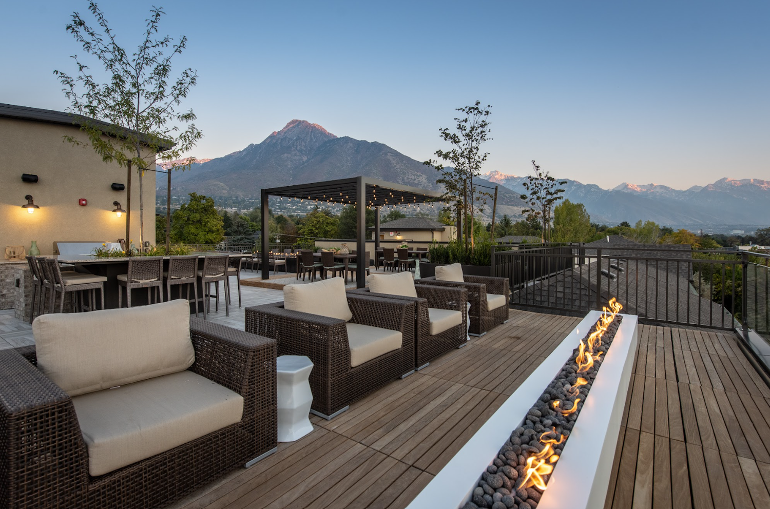 Apollo Square - Walkable Residences in the Heart of Holladay