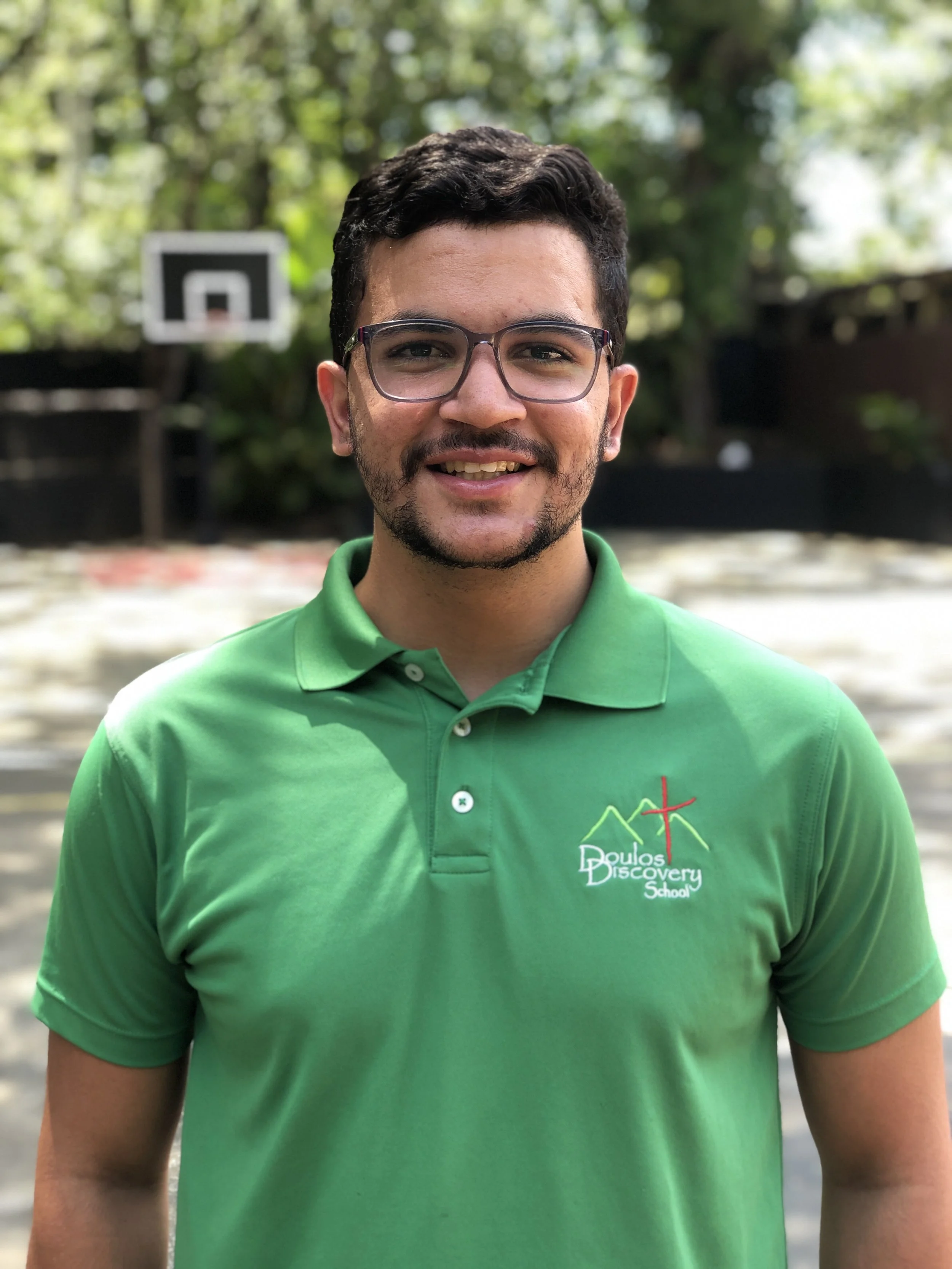 Empleados — Doulos Discovery School