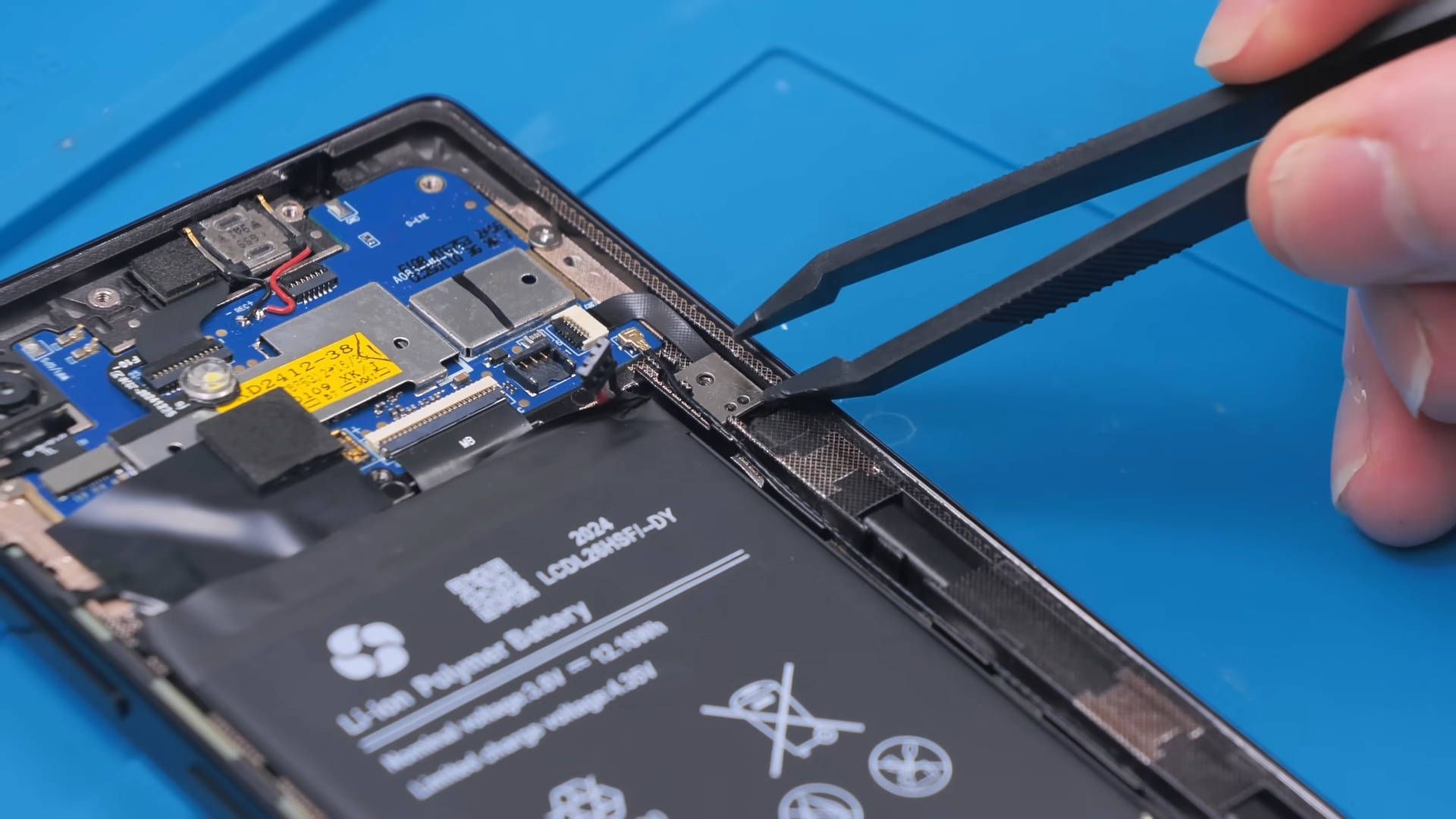 The Fake Galaxy S25 Ultra Is Here And It's Surprisingly Convincing ...