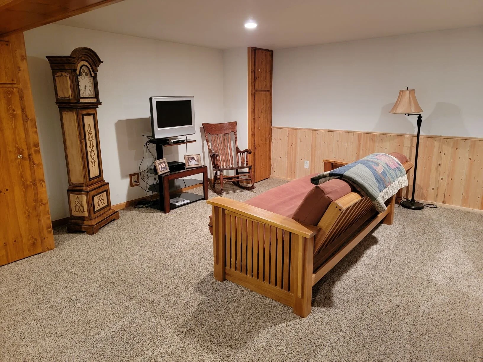 WHITE PINE — Whispering Pine Lodge