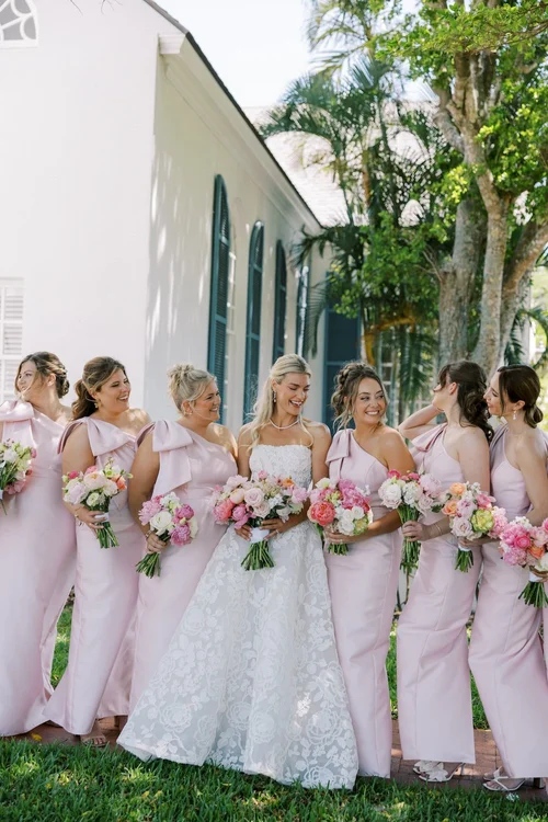 Preppy Coastal Spring Wedding in Naples Florida | Beth Chapman Styling ...