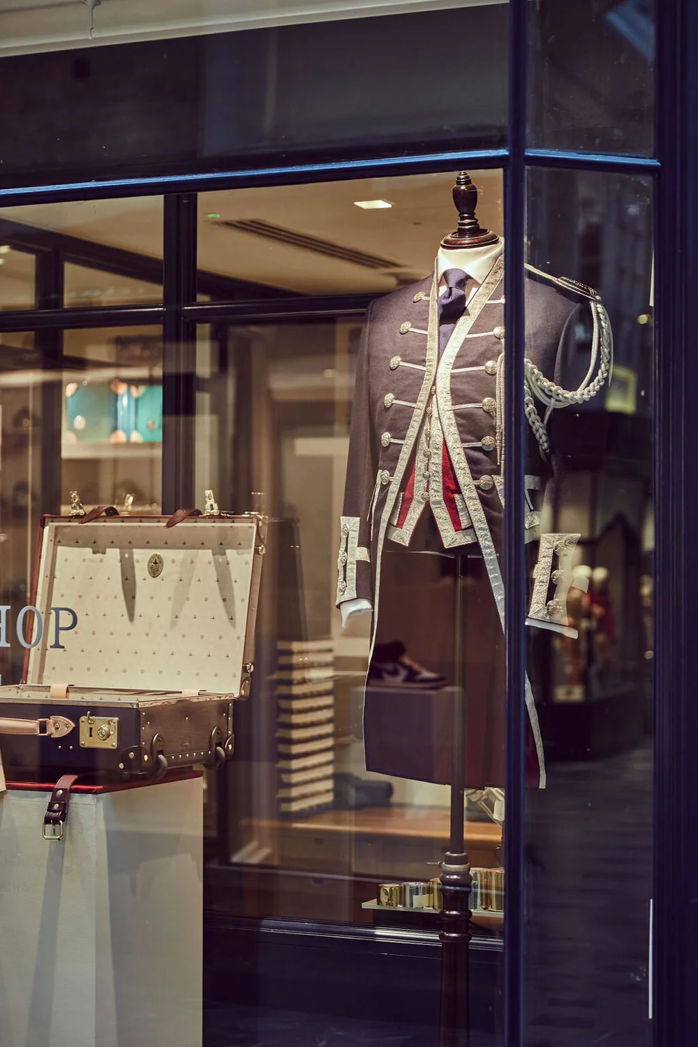 Project: Globe-Trotter Burlington Arcade — Draw Creative Design