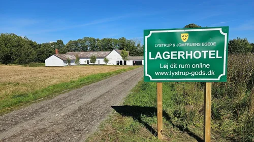 Lagerhotel — LYSTRUP GODS