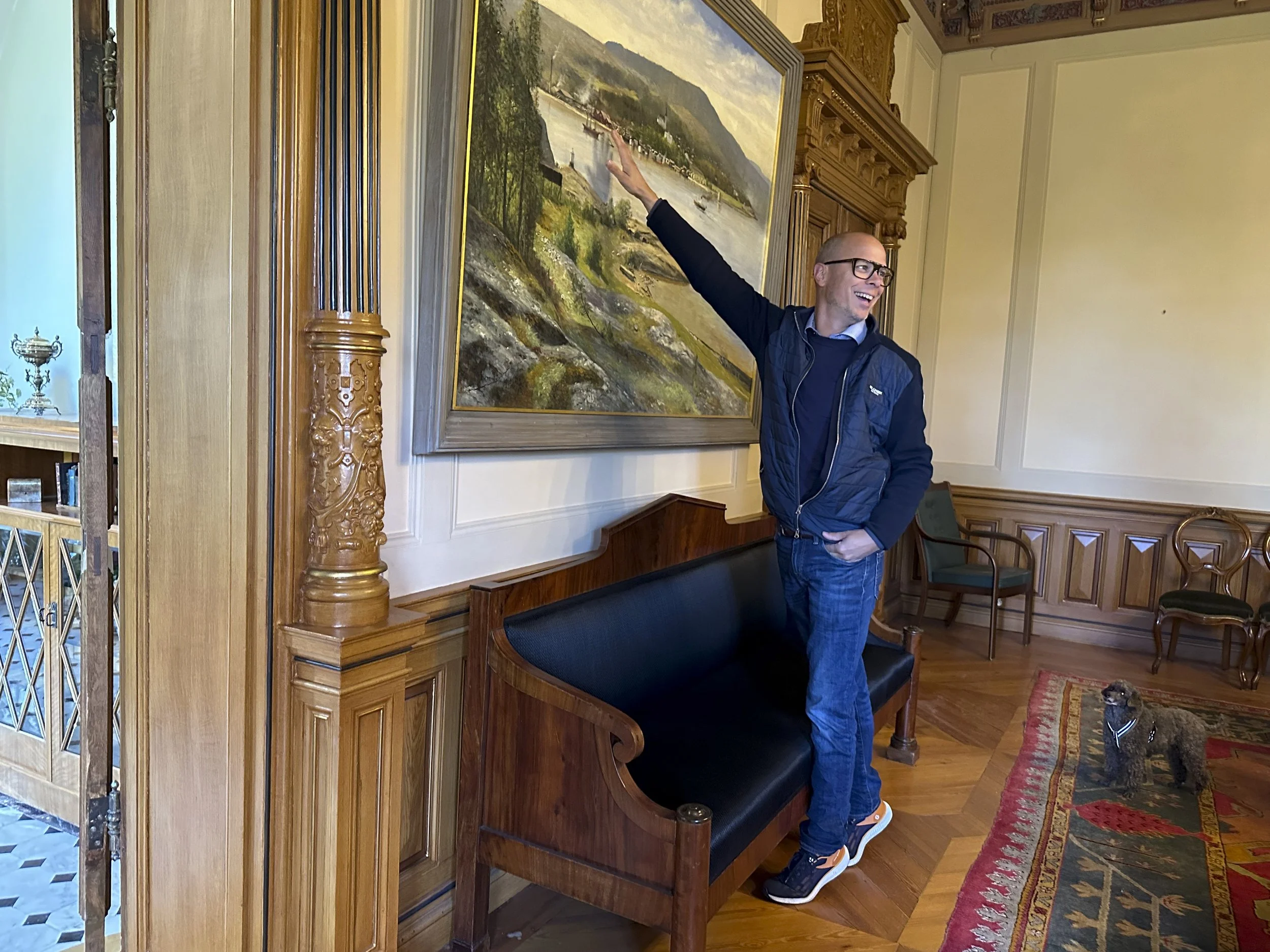De renoverar Merlo slott och flyttar in med familjen — Heja Sundsvall