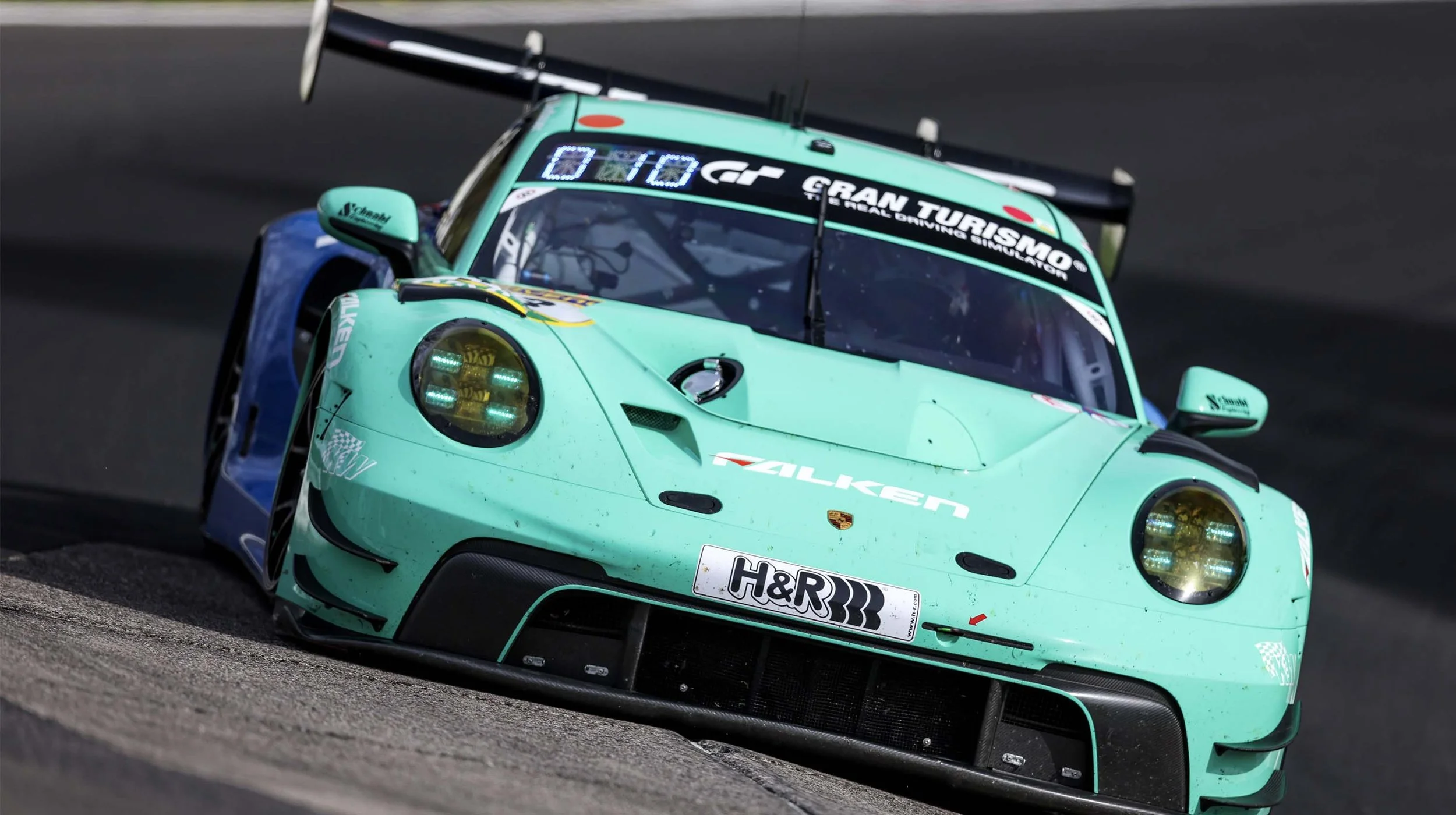 Car Racing Reporter