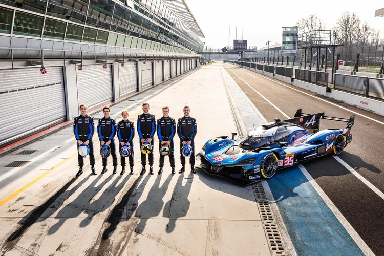 Alpine Endurance Team unveils livery and lineups — Car Racing Reporter