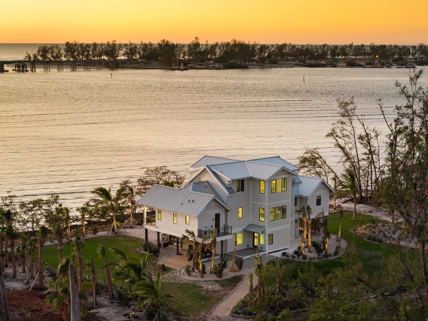 Ross Built Construction | Build Your Dream Home Today