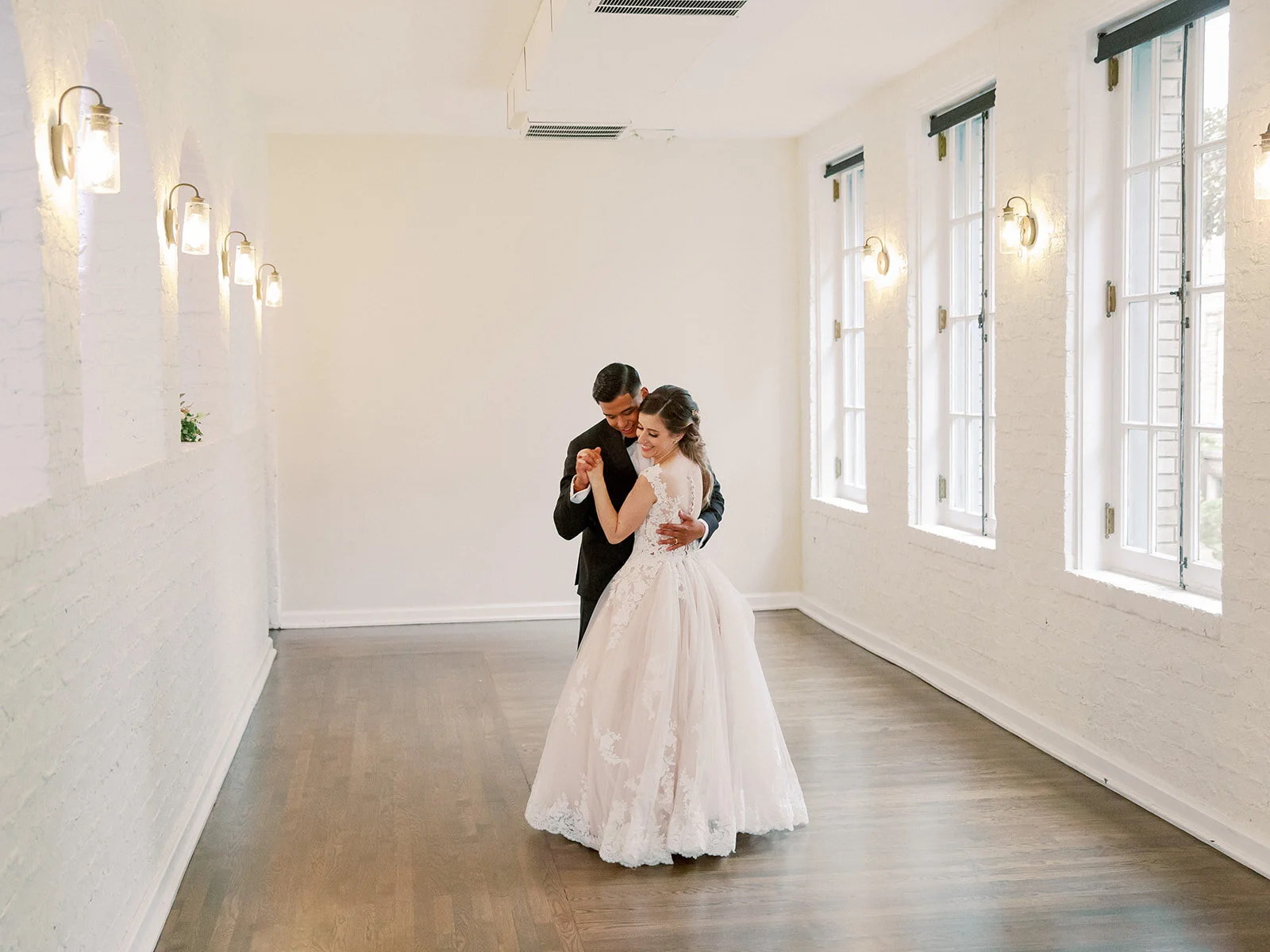 Morgan & Duke - A Romantic, French Inspired Wedding — The Historic Post ...