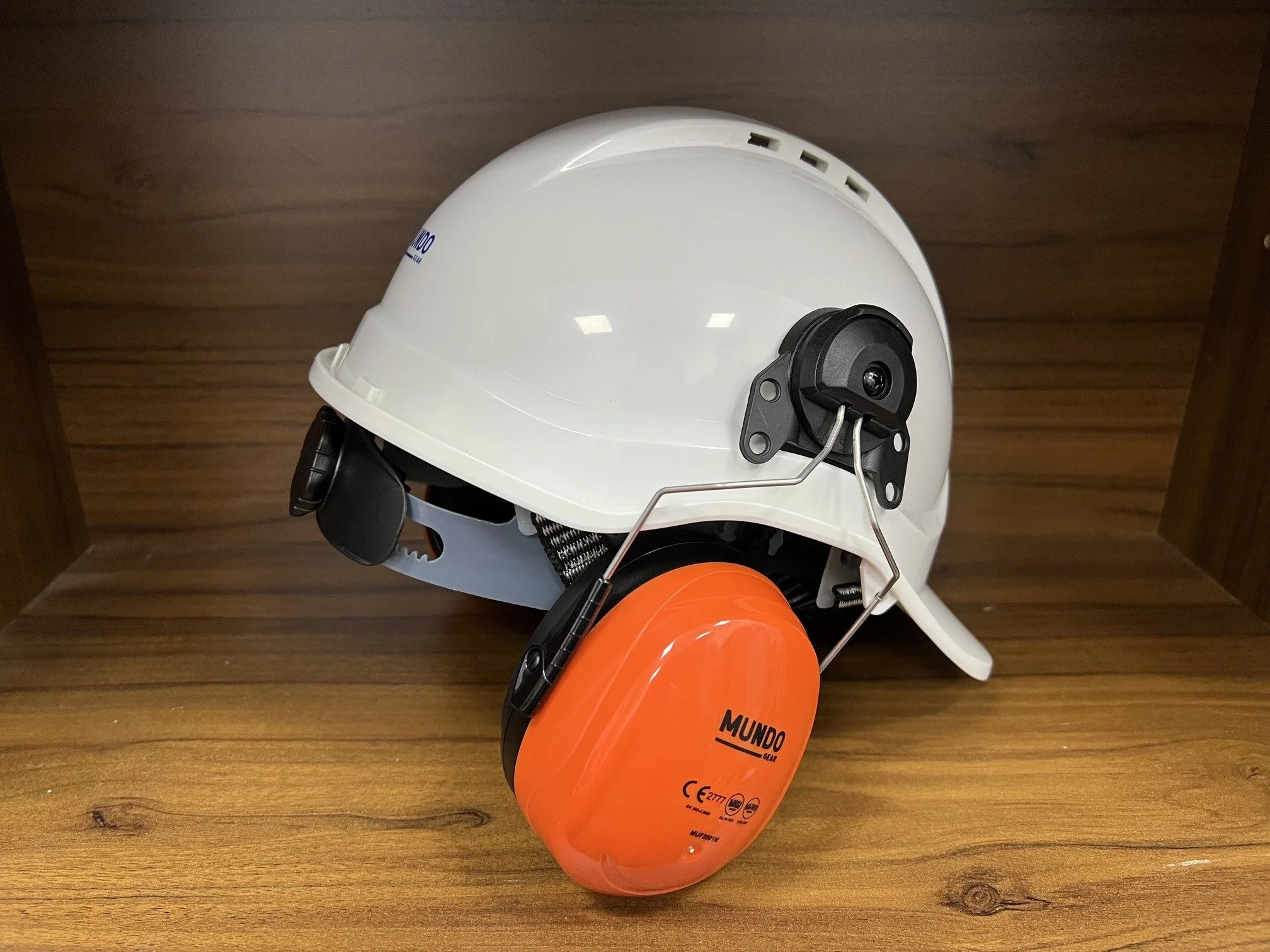 MUNDO CAP-MOUNTED EARMUFF PRO LEVEL 2 — MUNDO Gear