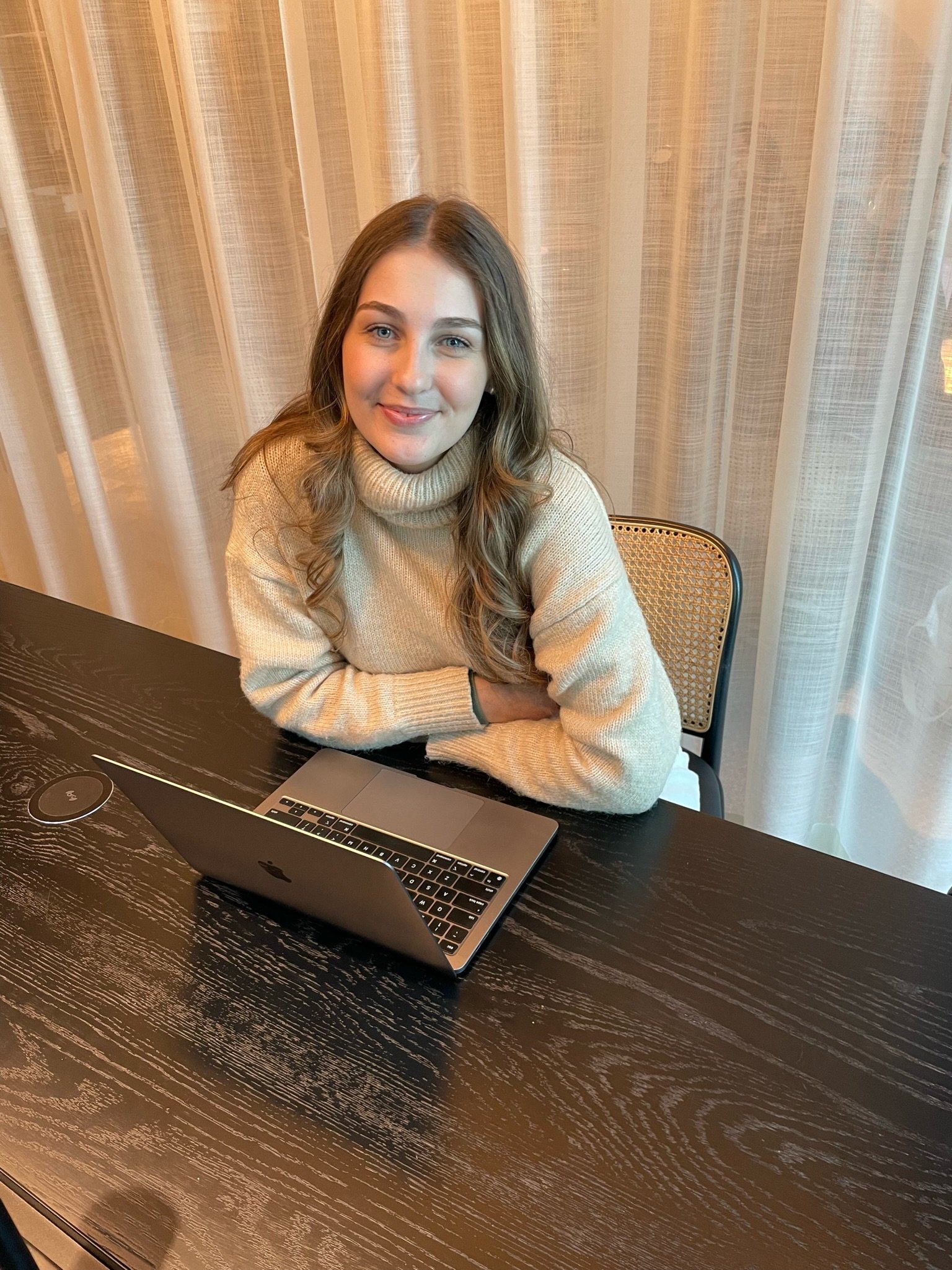 GOING AGAINST THE GRAIN WITH A CAREER IN RETAIL — Relier