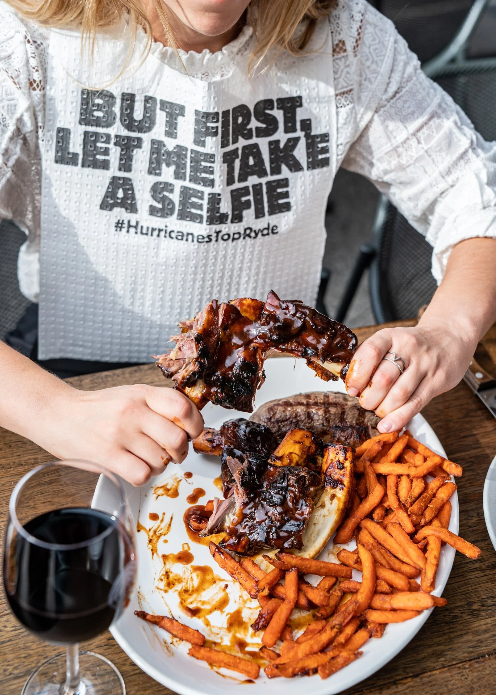 Sydney's Famous Steak & Ribs Restaurants - Hurricane's Grill & Bar