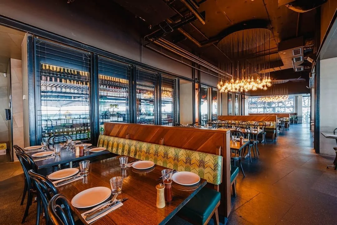 Sydney's Famous Steak & Ribs Restaurants - Hurricane's Grill & Bar