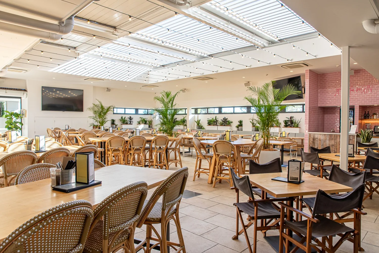 Functions - Celebrate With Us — Crossroads Hotel