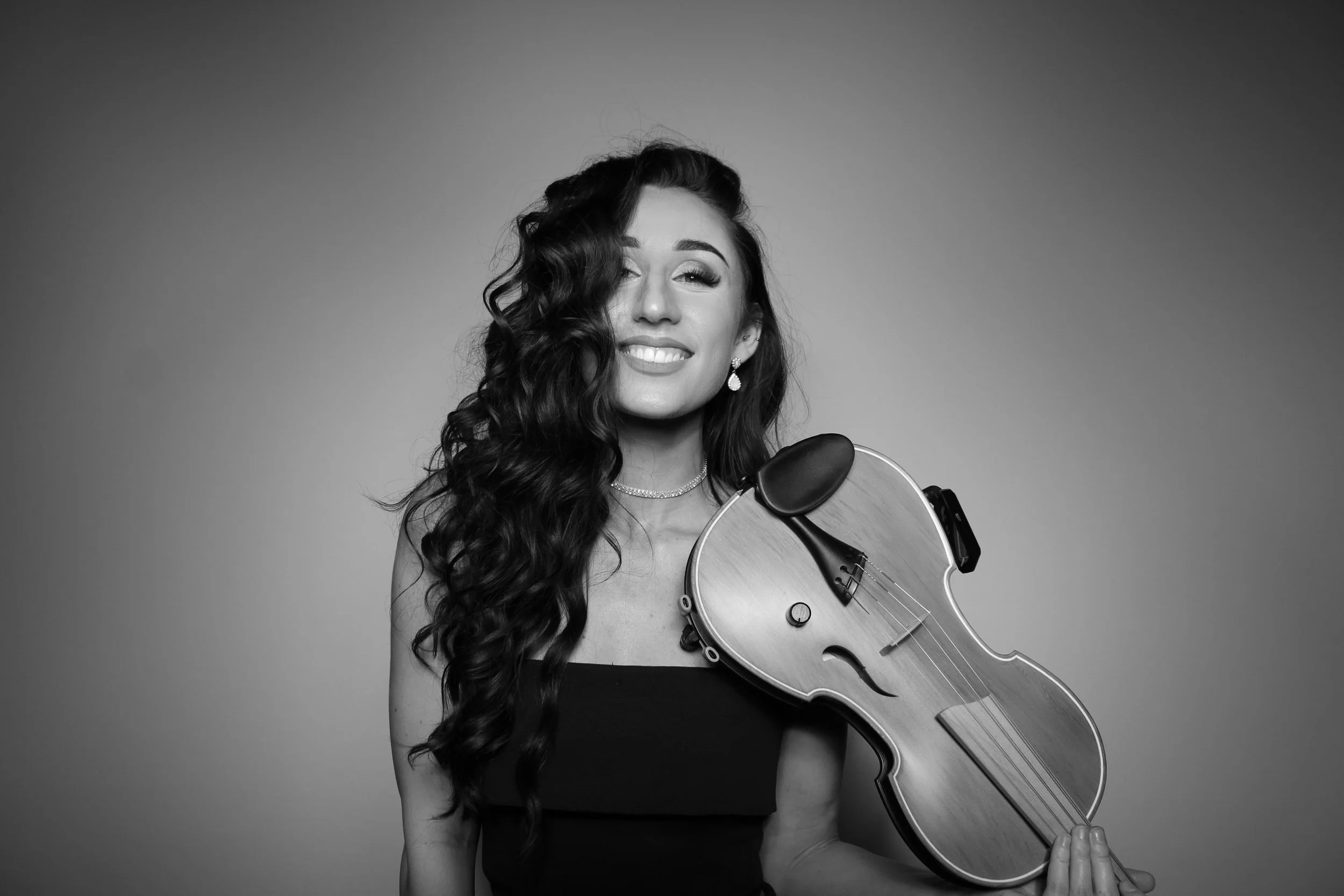 Award-Winning Australian Violinist & Entertainer — Evangeline Victoria ...
