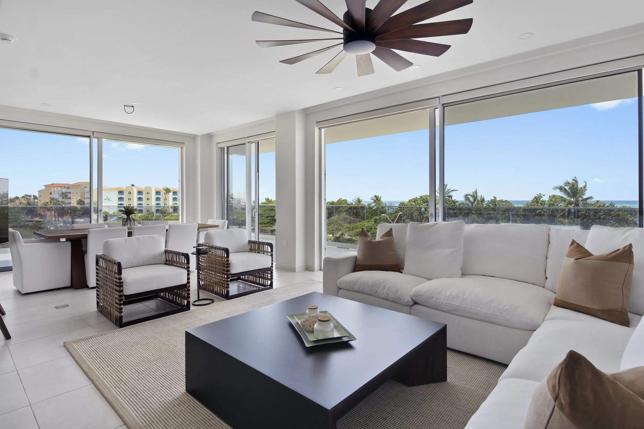 Luxury Condo rentals Eagle Beach — Bocobay