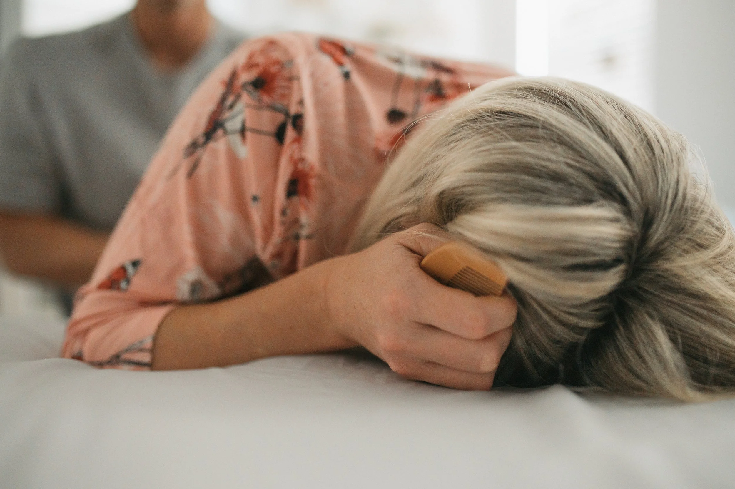 The Comb Technique: Natural Pain Relief During Labor That Actually ...