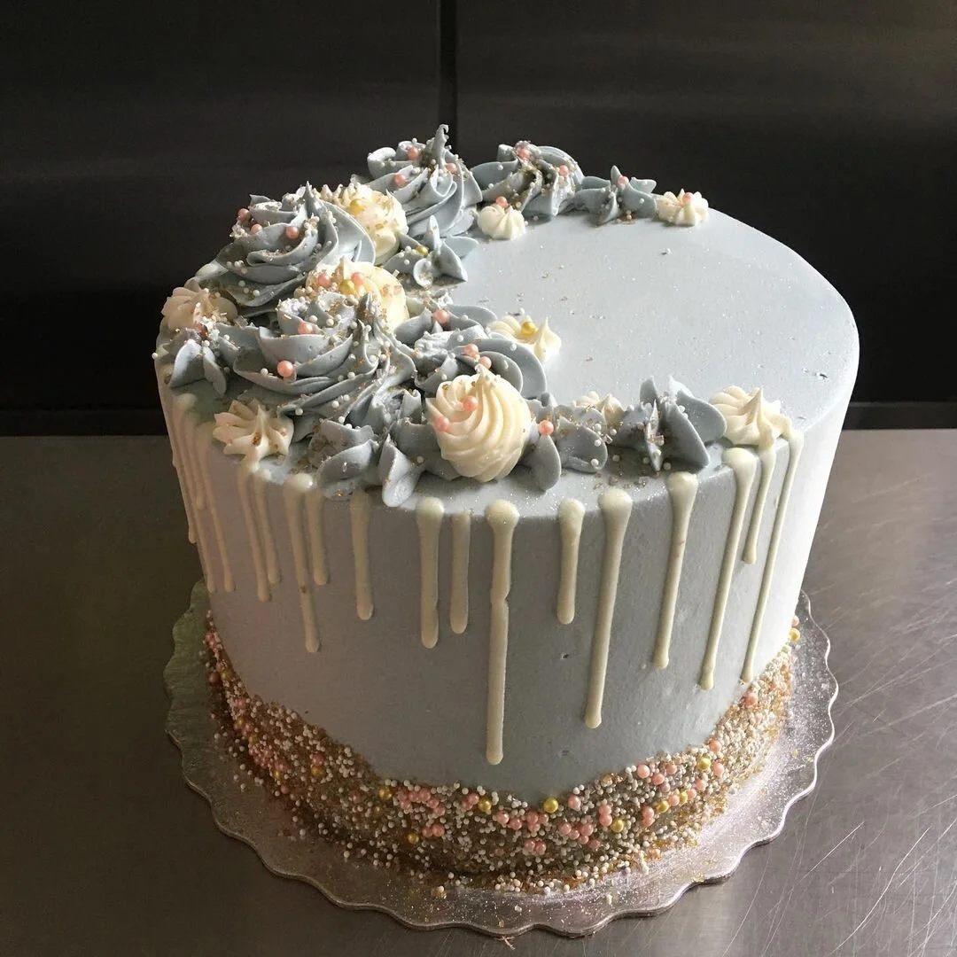 B'zzz Custom Cakes | Fort Mill Cupcakes and Custom Cakes