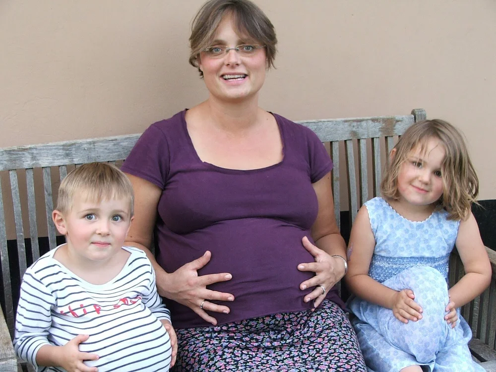 50 Ways to Show Your Bump Love: A Guide for Pregnant Parents | Oliiki ...