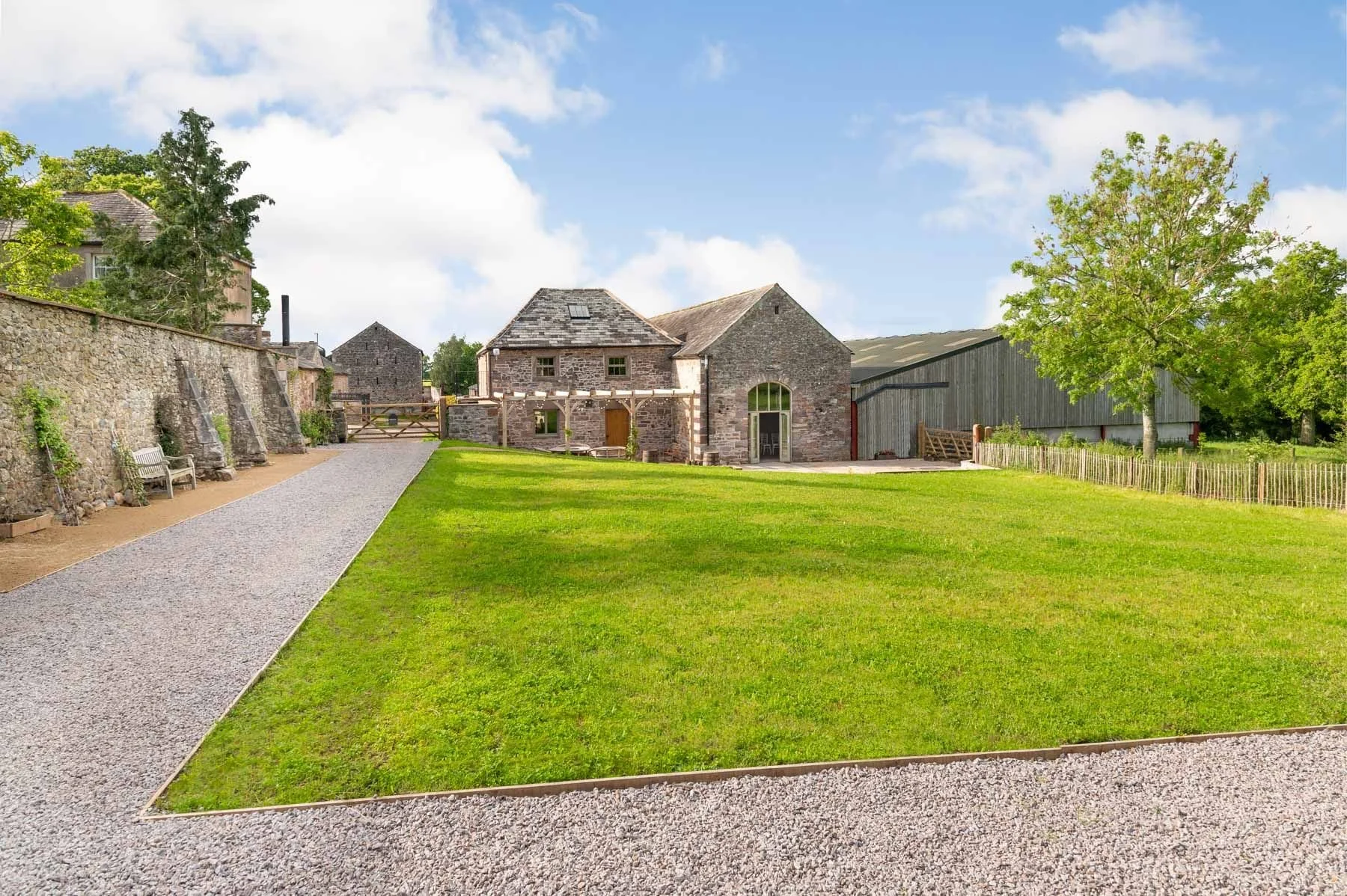 Long Acre Barn