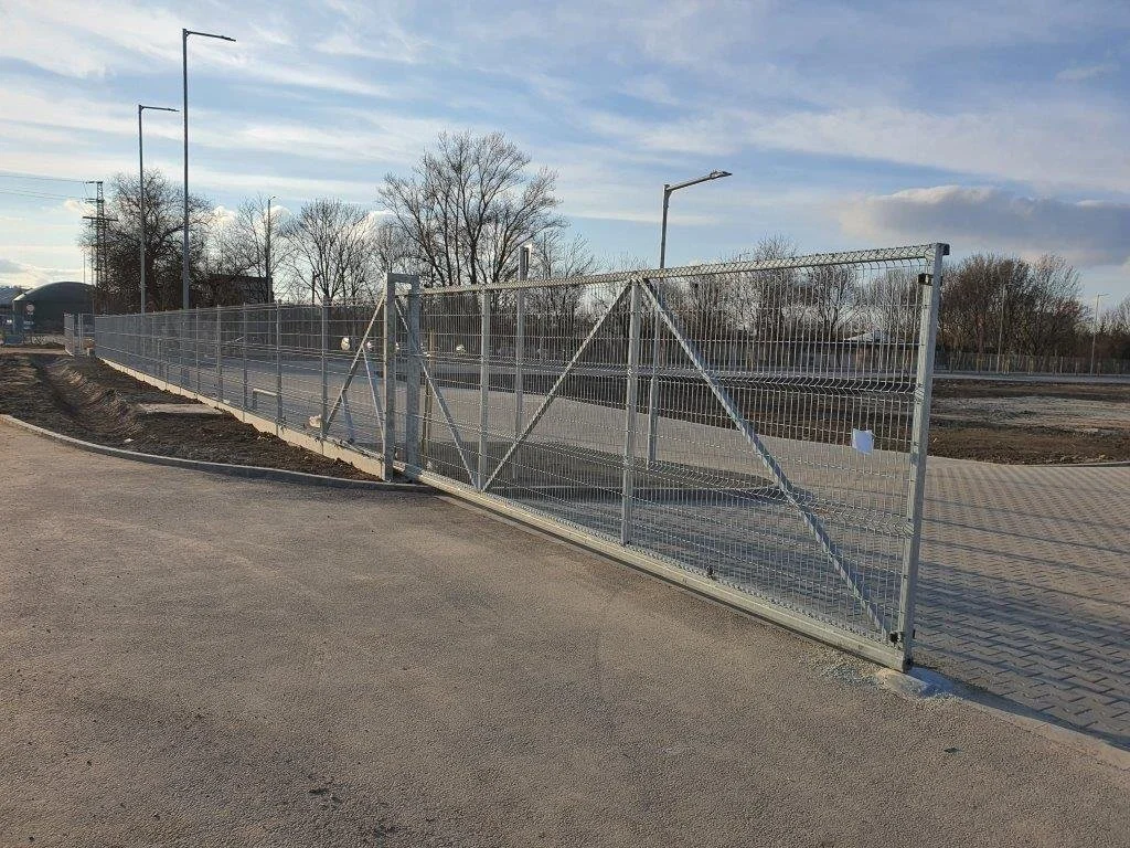 Self Supporting Fence Sliding Gates - Alfafence Hungary