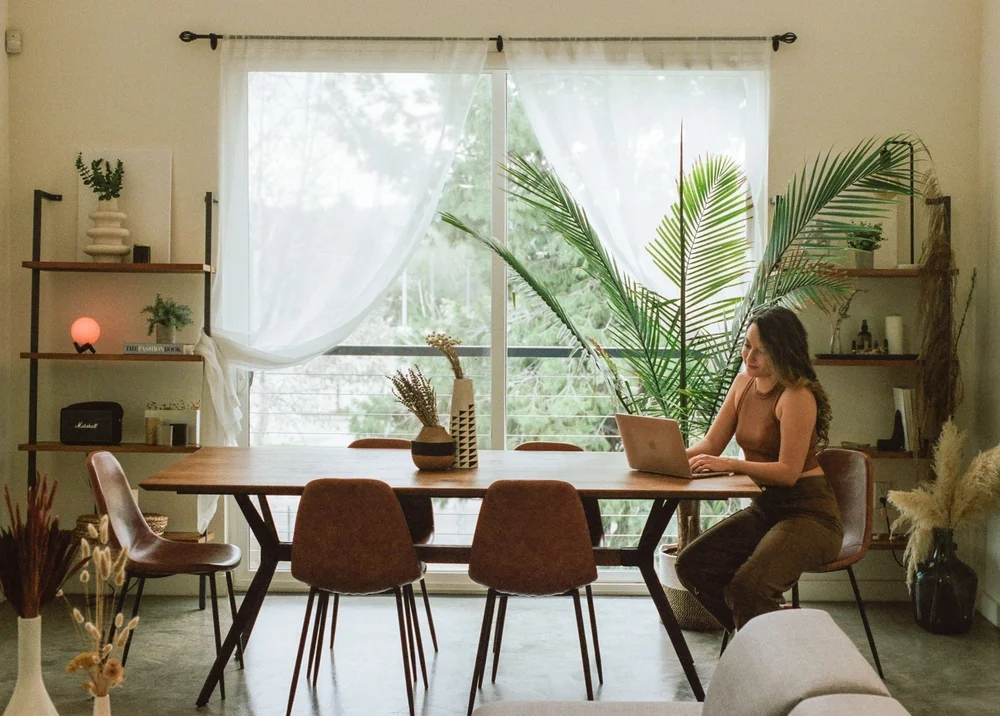 Amy Suto | Author & Digital Nomad