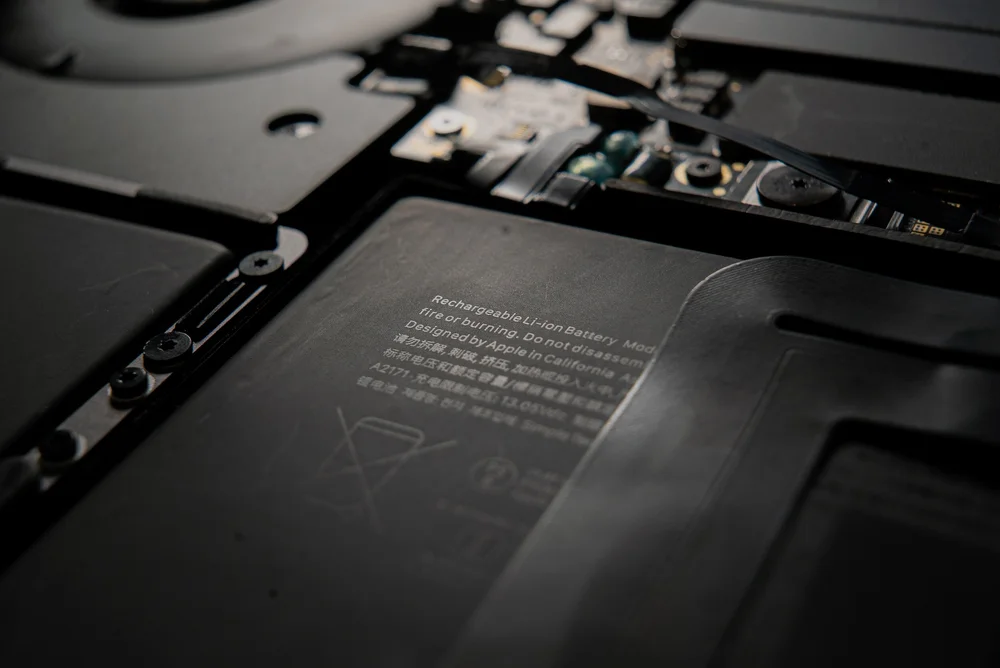 MacBook 12in M7 Review (2025) – Still Worth It?