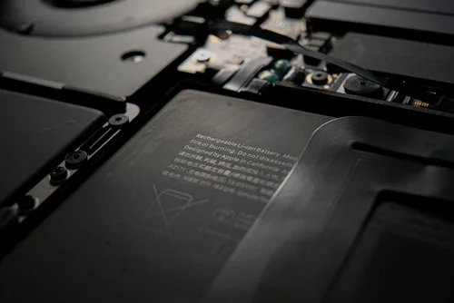 MacBook 12in M7 Review (2025) – Still Worth It?