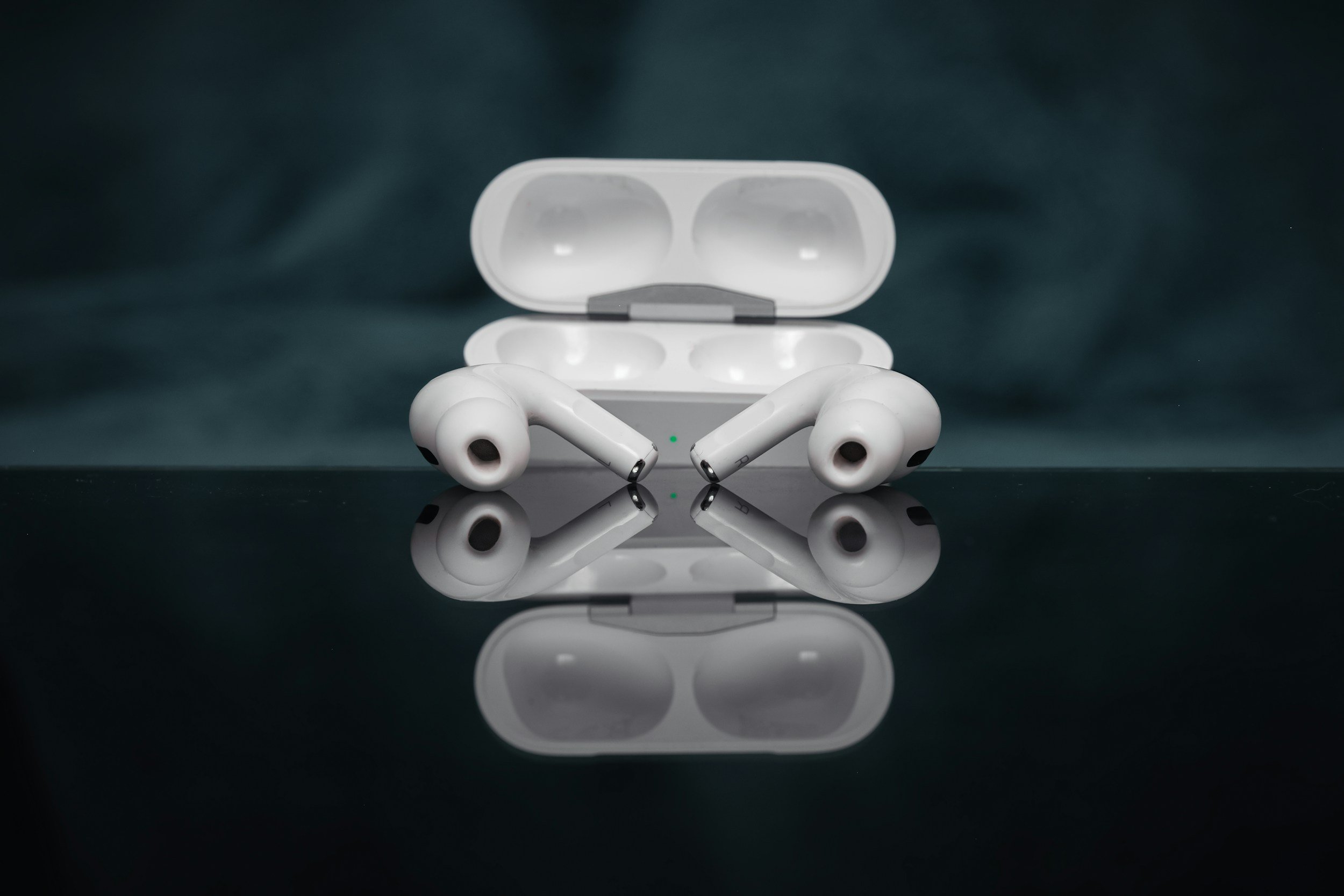 How to Remove AirPod Pro Tips