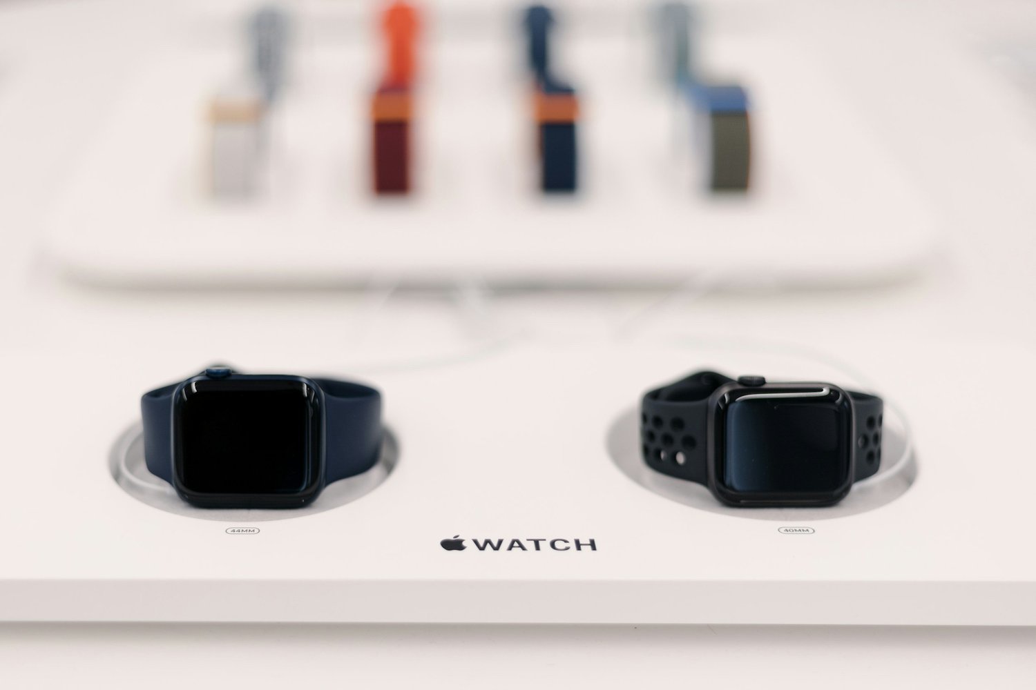 How to Charge Apple Watch (All Models)