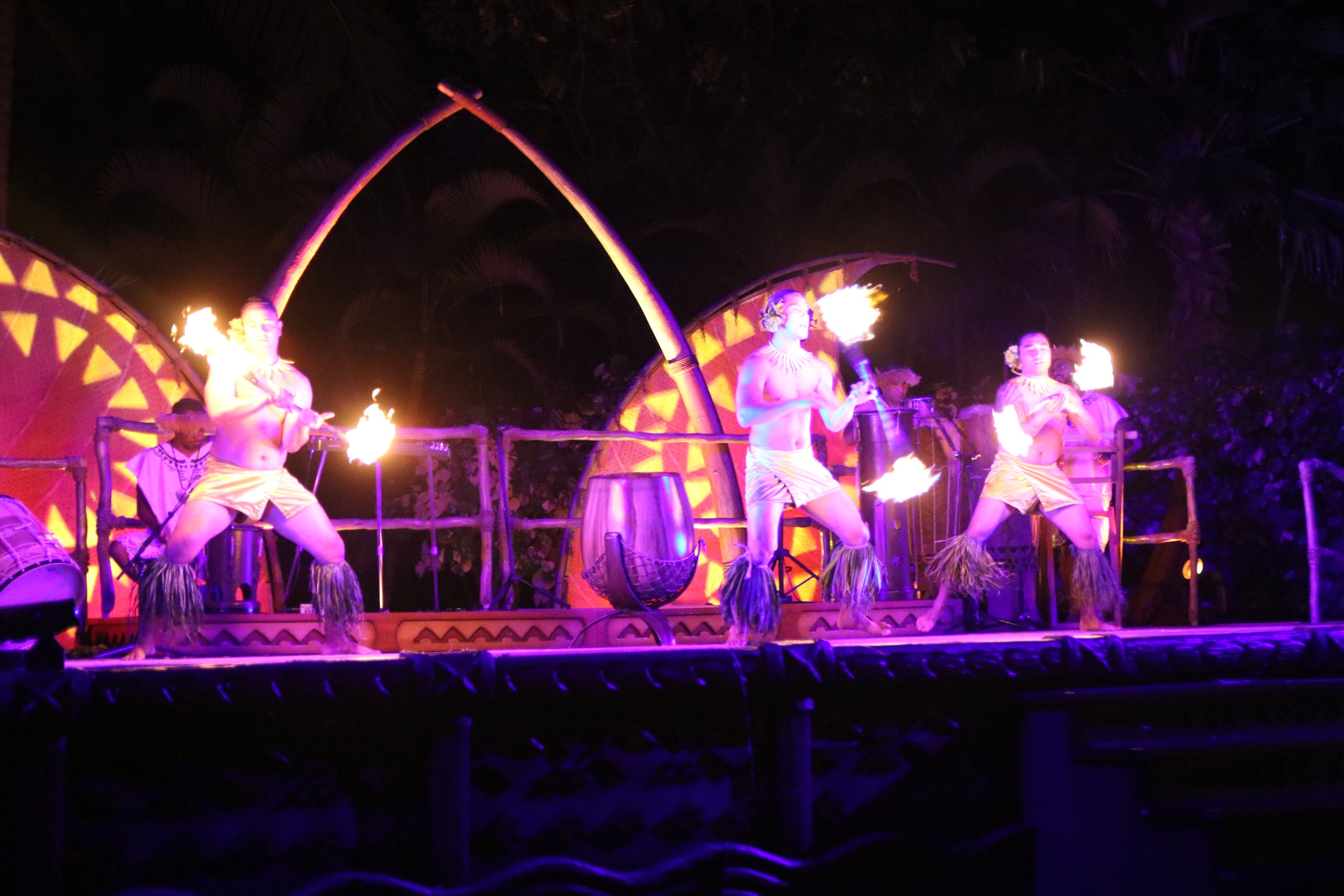 Aulani Luau Review | Ka Wa'a VIP Dinner Show & Experience | The Orlando ...