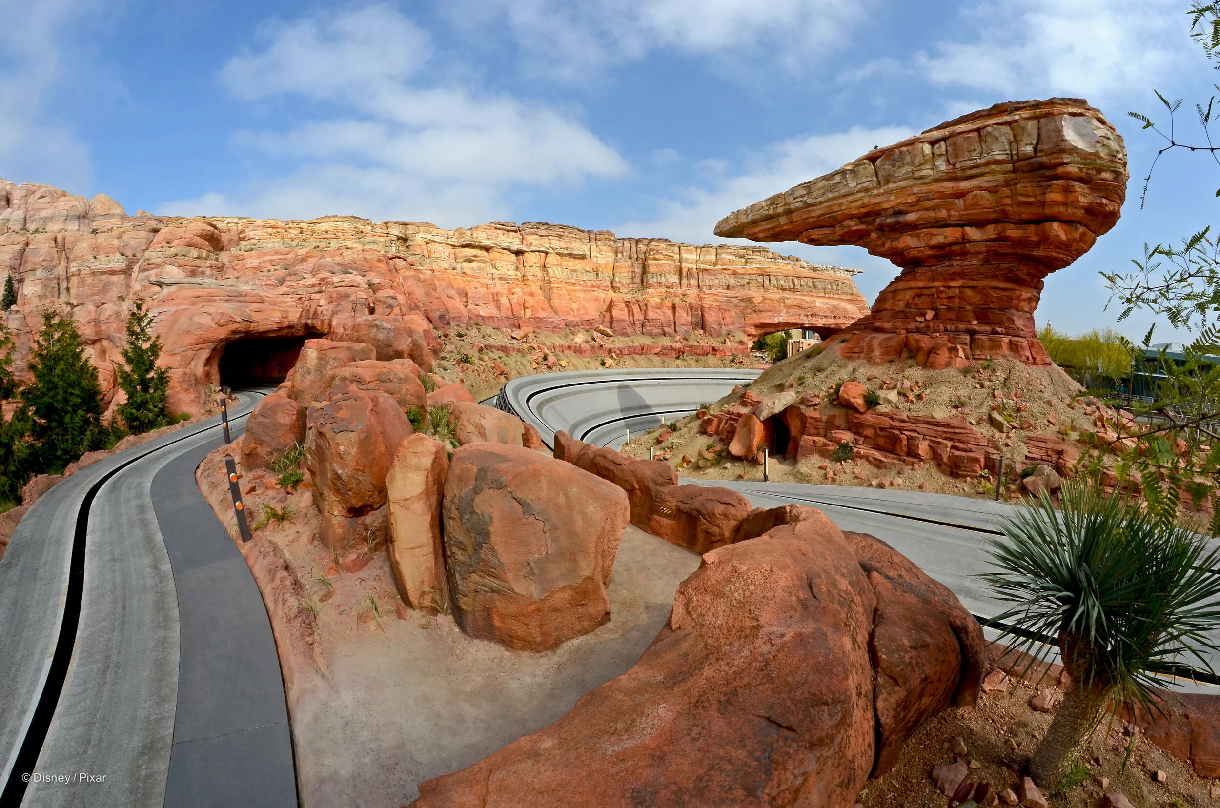 Cars Land Review 2020 | Disney California Adventure | The Orlando DINKs ...