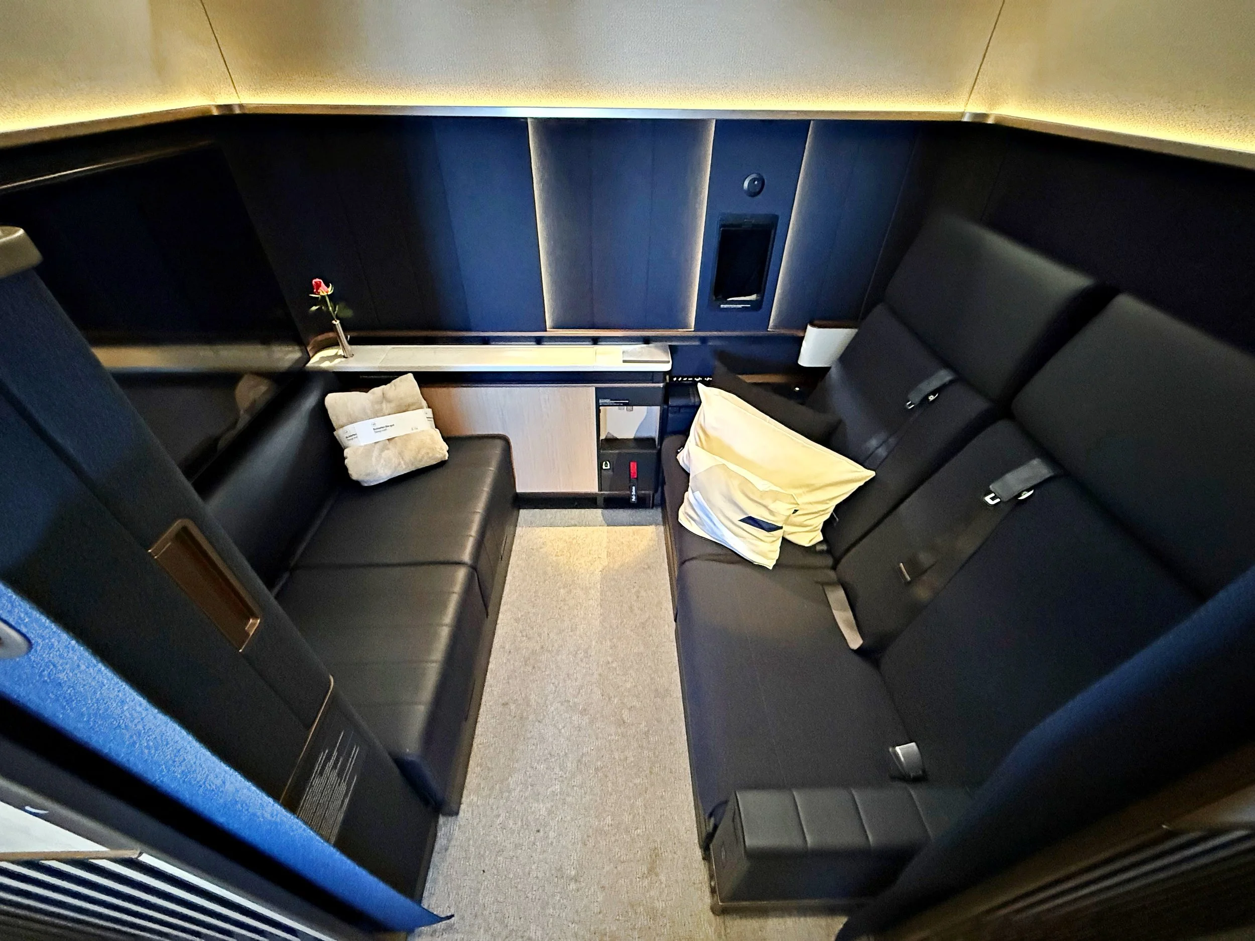 Lufthansa New Allegris First Class Review (A350-900 Munich to Bangalore ...