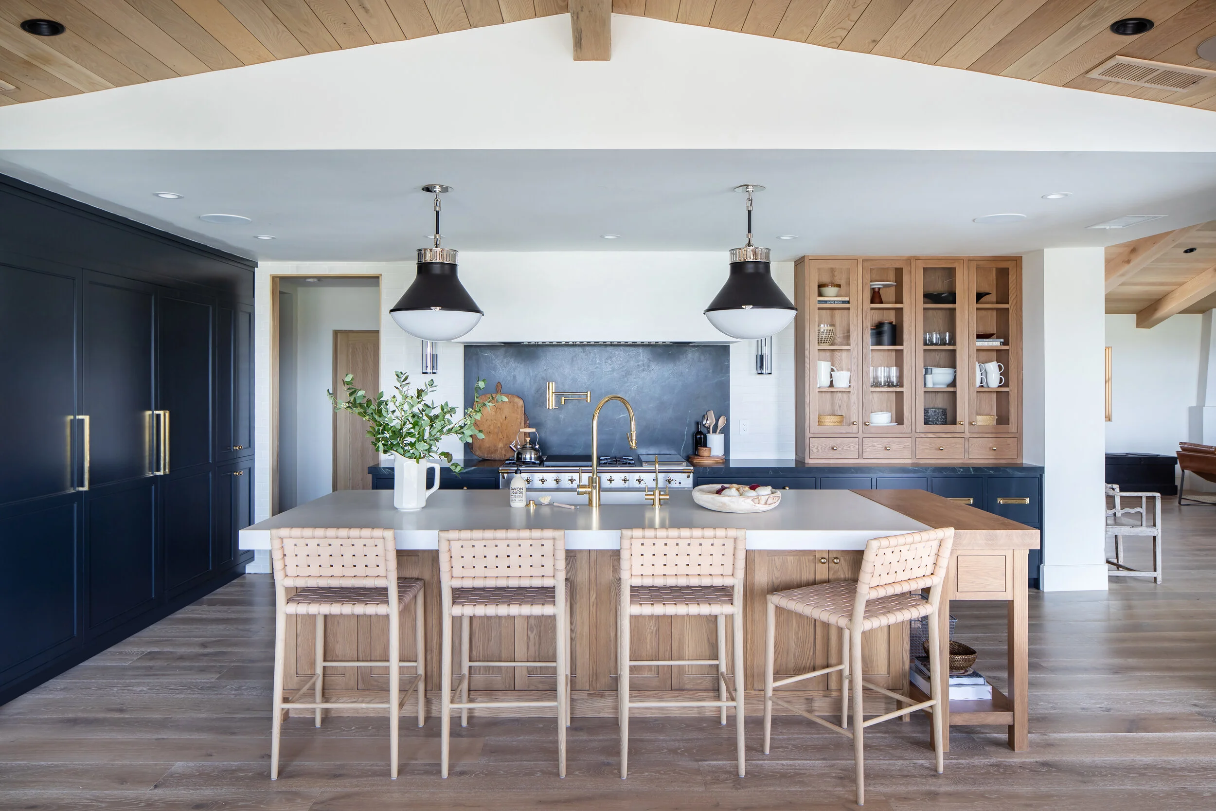 Dagan Design & Construction