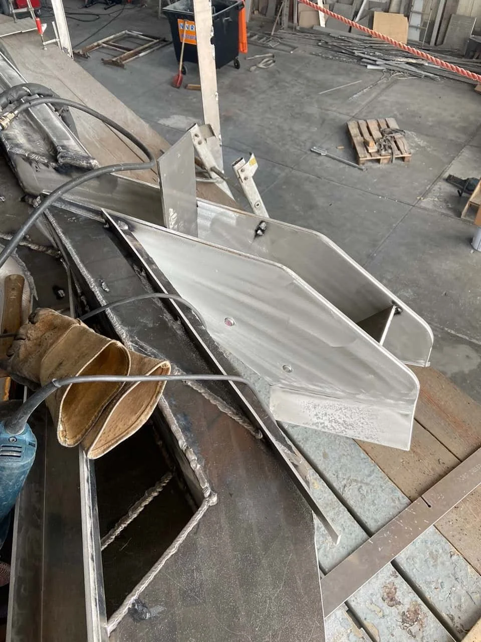 LRC65-01 build, the passagemaker with a Low Displacement to Length ...