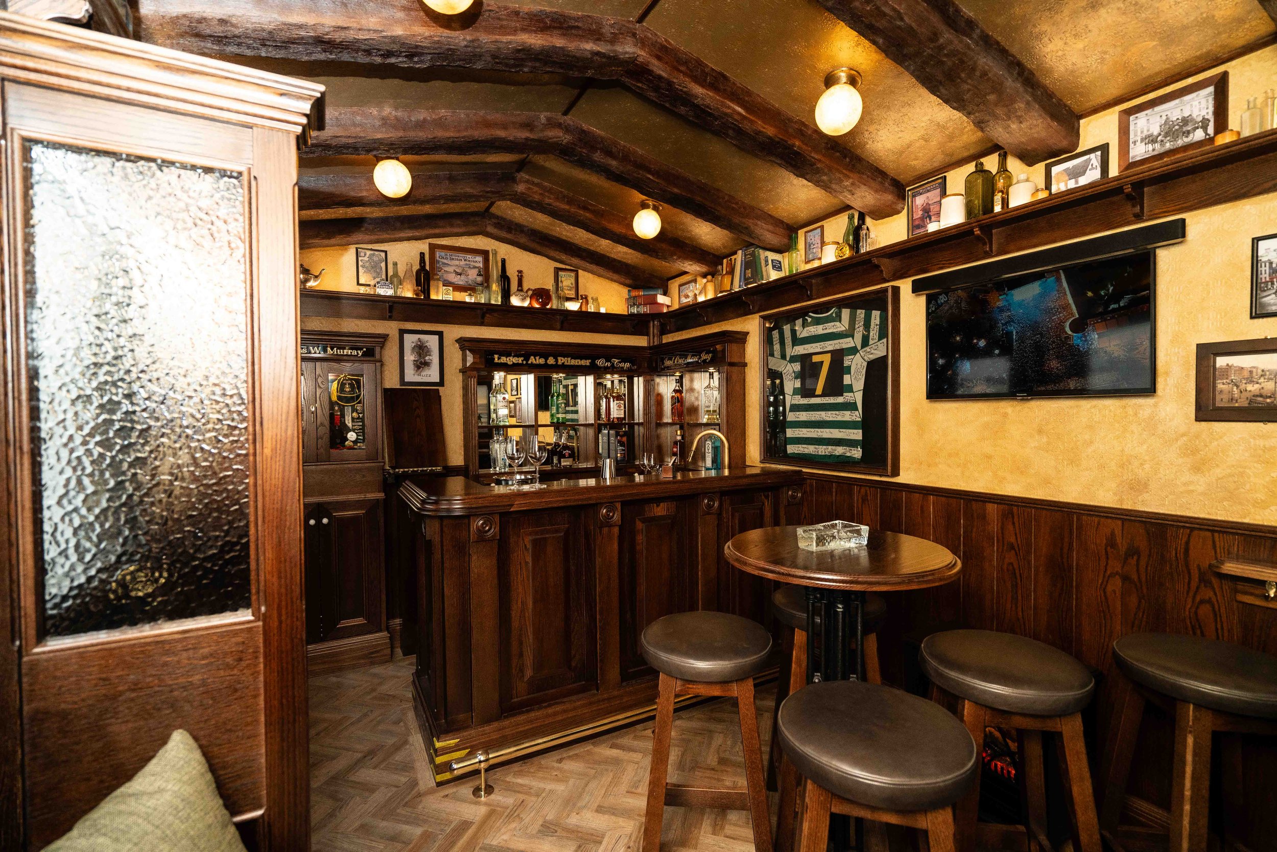 Tom’s — My Little Pub