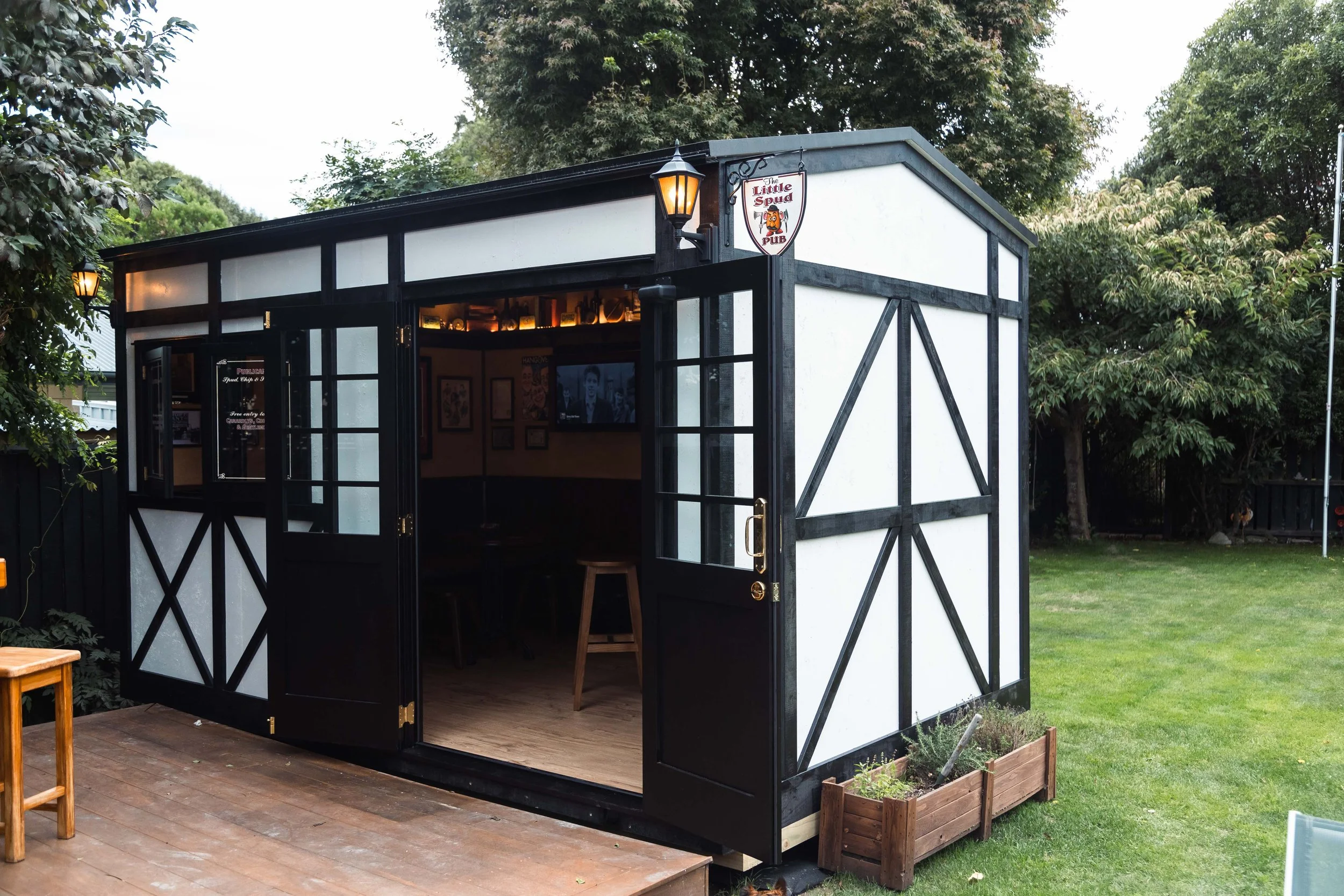 Little English Pub — My Little Pub
