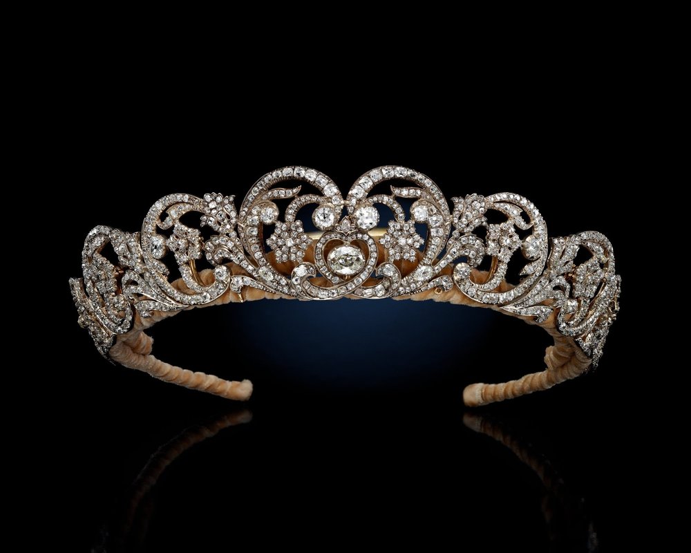 Regal and romantic - The tiara, officially the dreamiest of jewels ... Regal and romantic - The tiara, officially the dreamiest of jewels ...