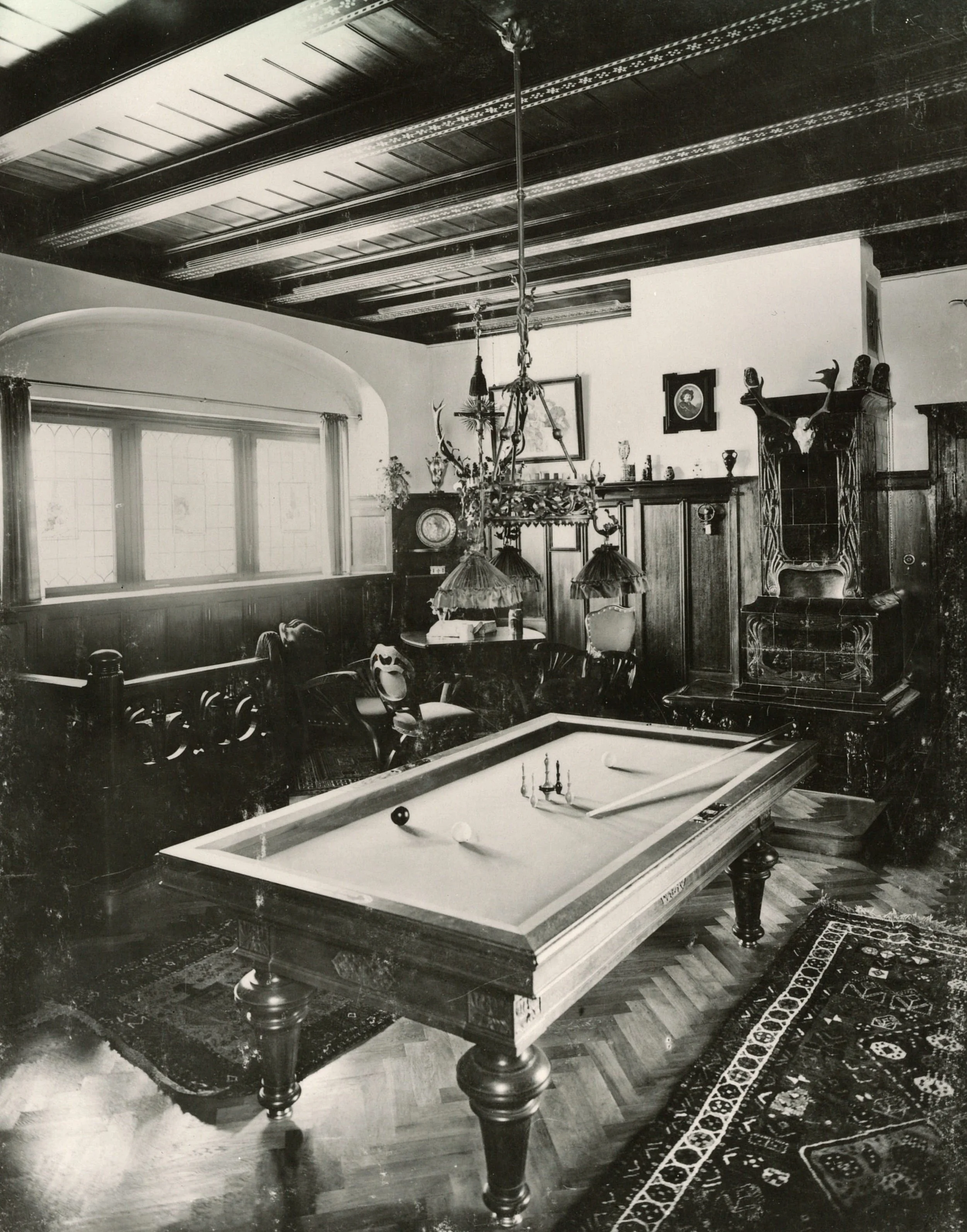 Leaders, industrialists and epic historical figures in the Mysterious ...